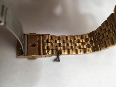 How to Remove Watch Links : 5 Steps (with Pictures) - Instructables