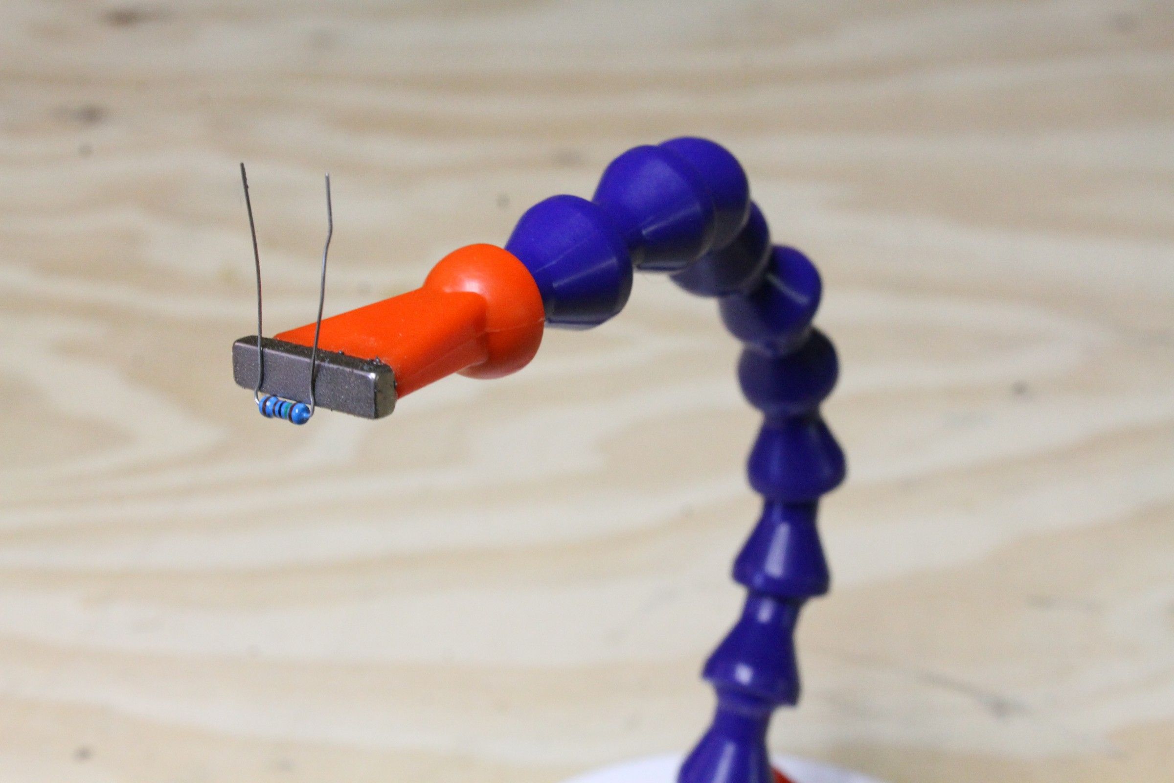 Magnetic 3rd Hand : 5 Steps (with Pictures) - Instructables