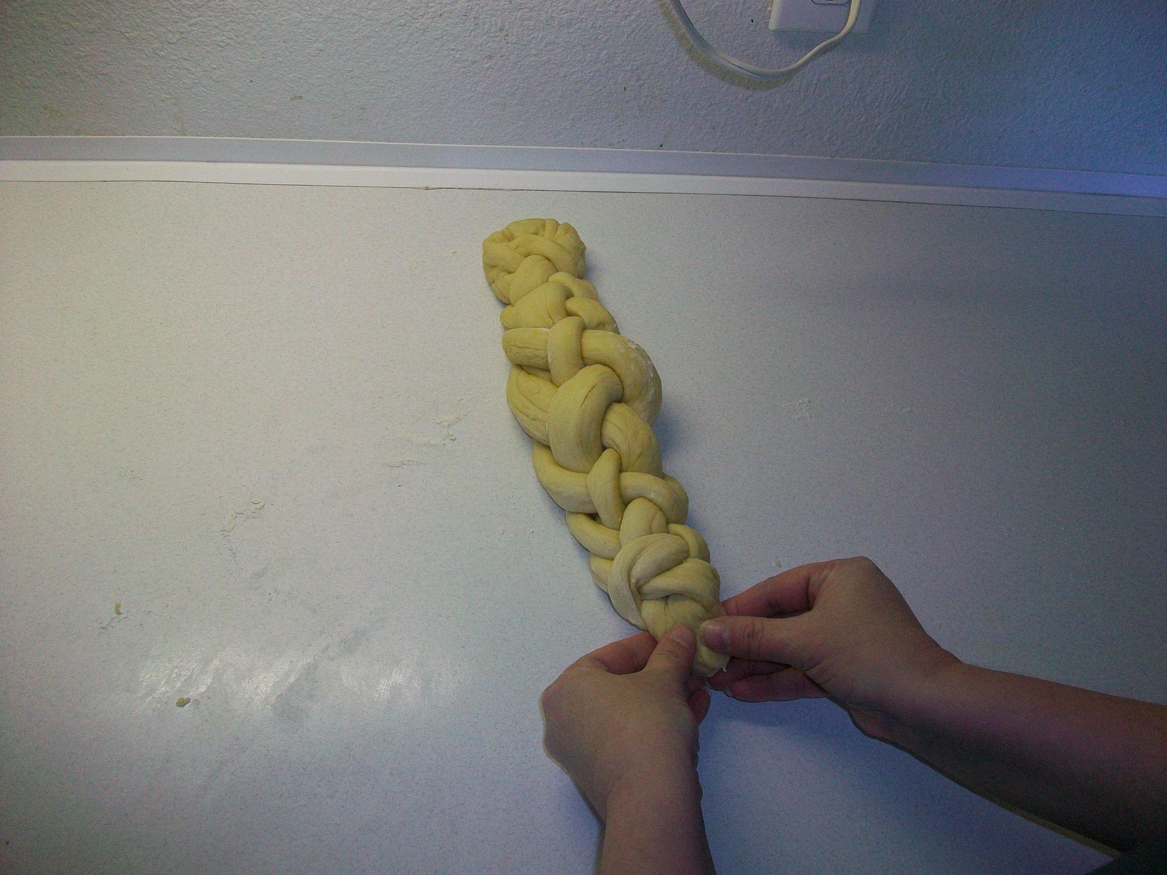 How to Braid Challah - 6 Strand Method : 3 Steps - Instructables