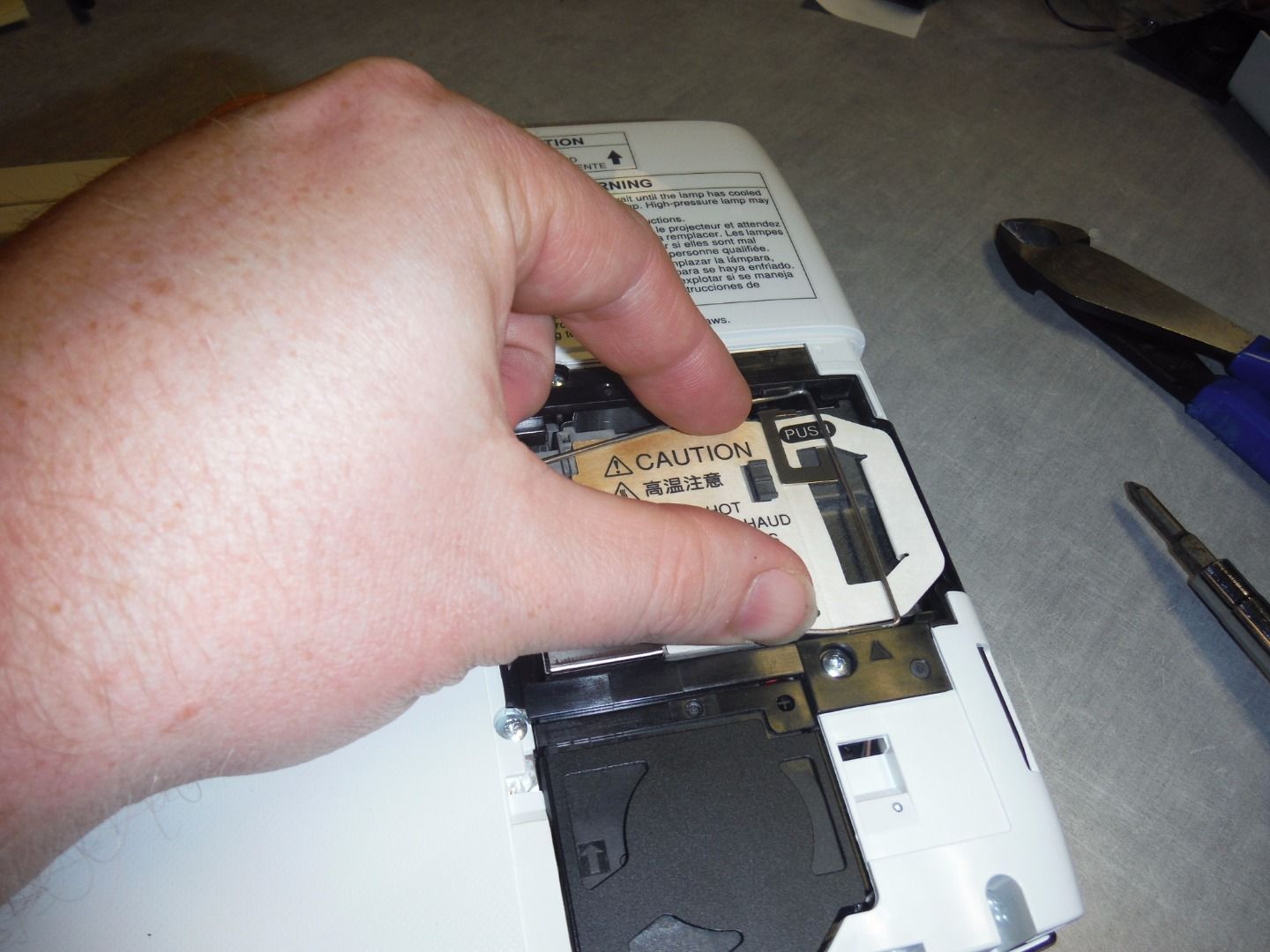 Epson 1770W LCD Projector Overheating? Repair It! : 8 Steps (with ...