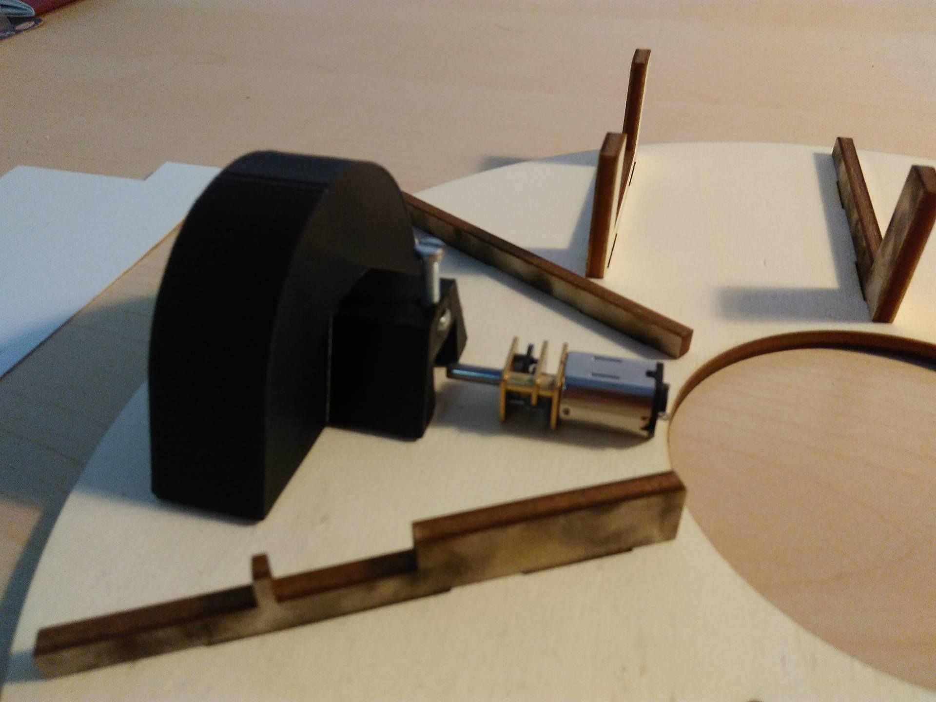 GECO - Wall Climbing Robot : 9 Steps (with Pictures) - Instructables