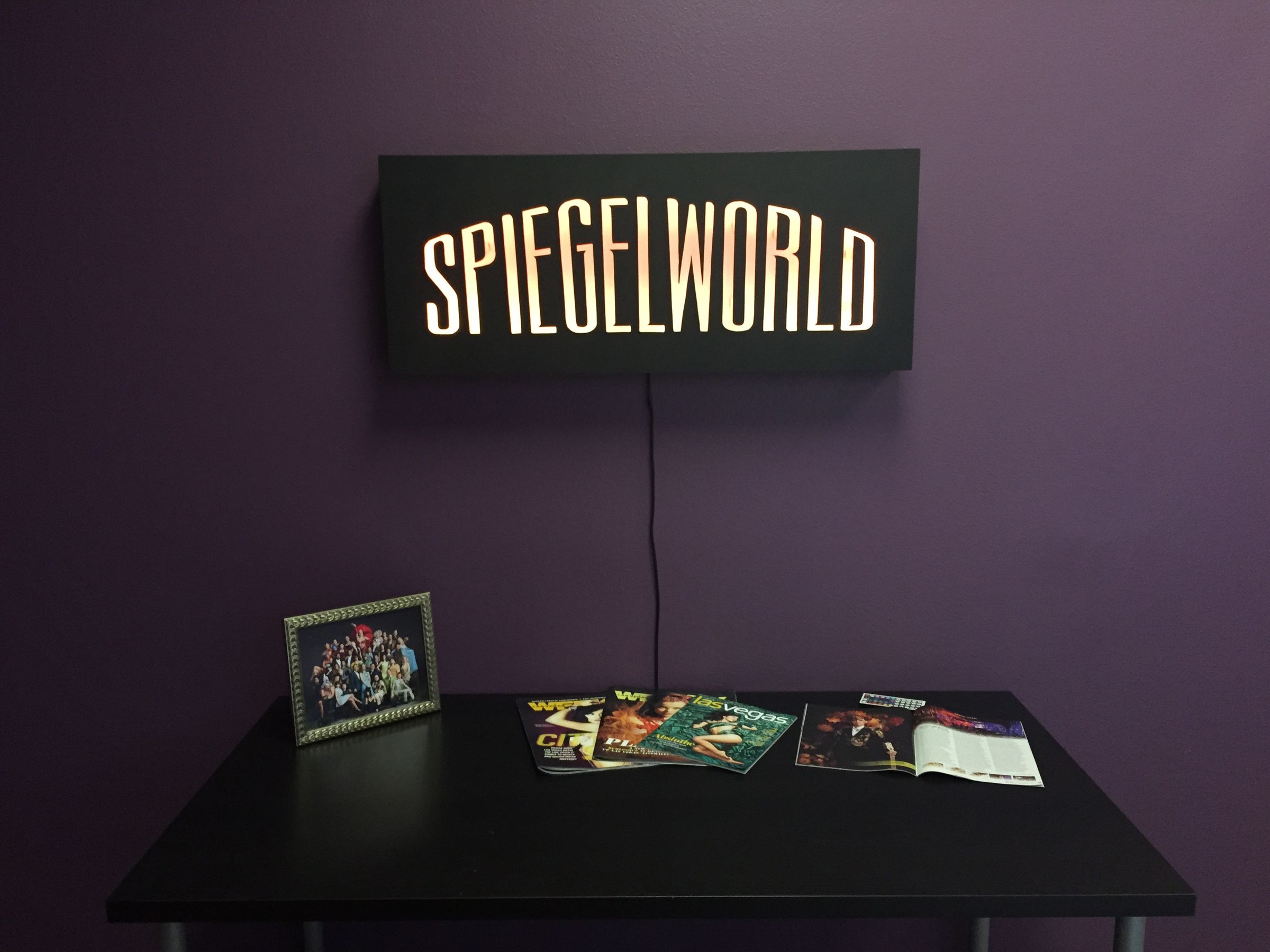 Backlit LED Lightbox Sign : 17 Steps (with Pictures) - Instructables