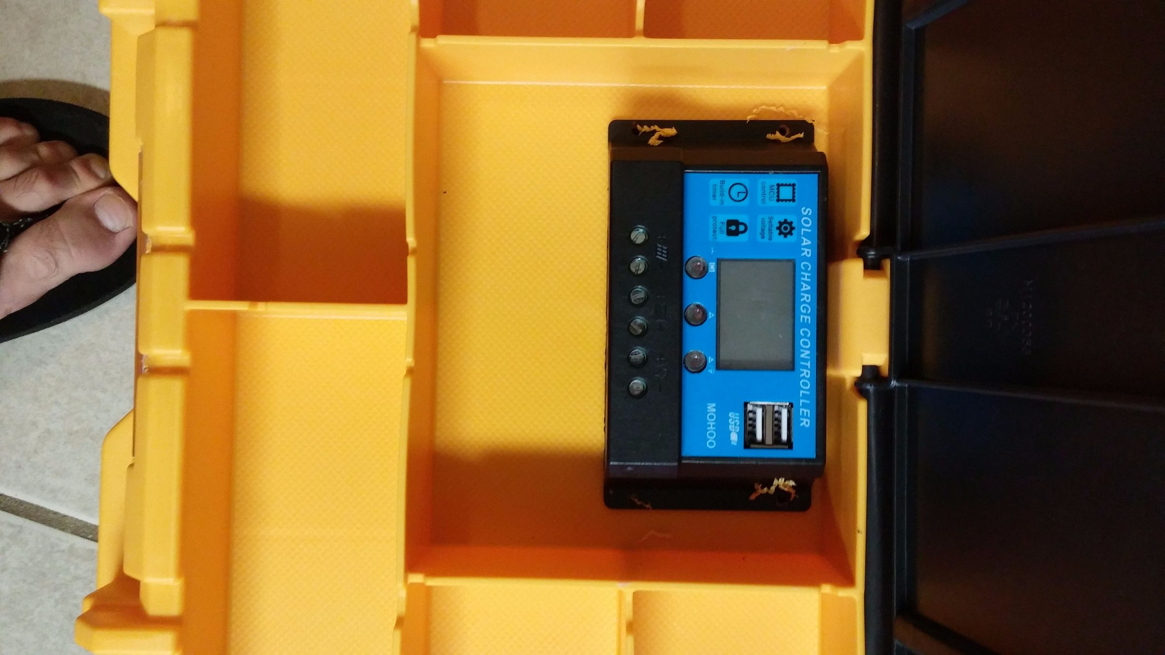 EASY Solar Charging Power Bank : 5 Steps (with Pictures) - Instructables