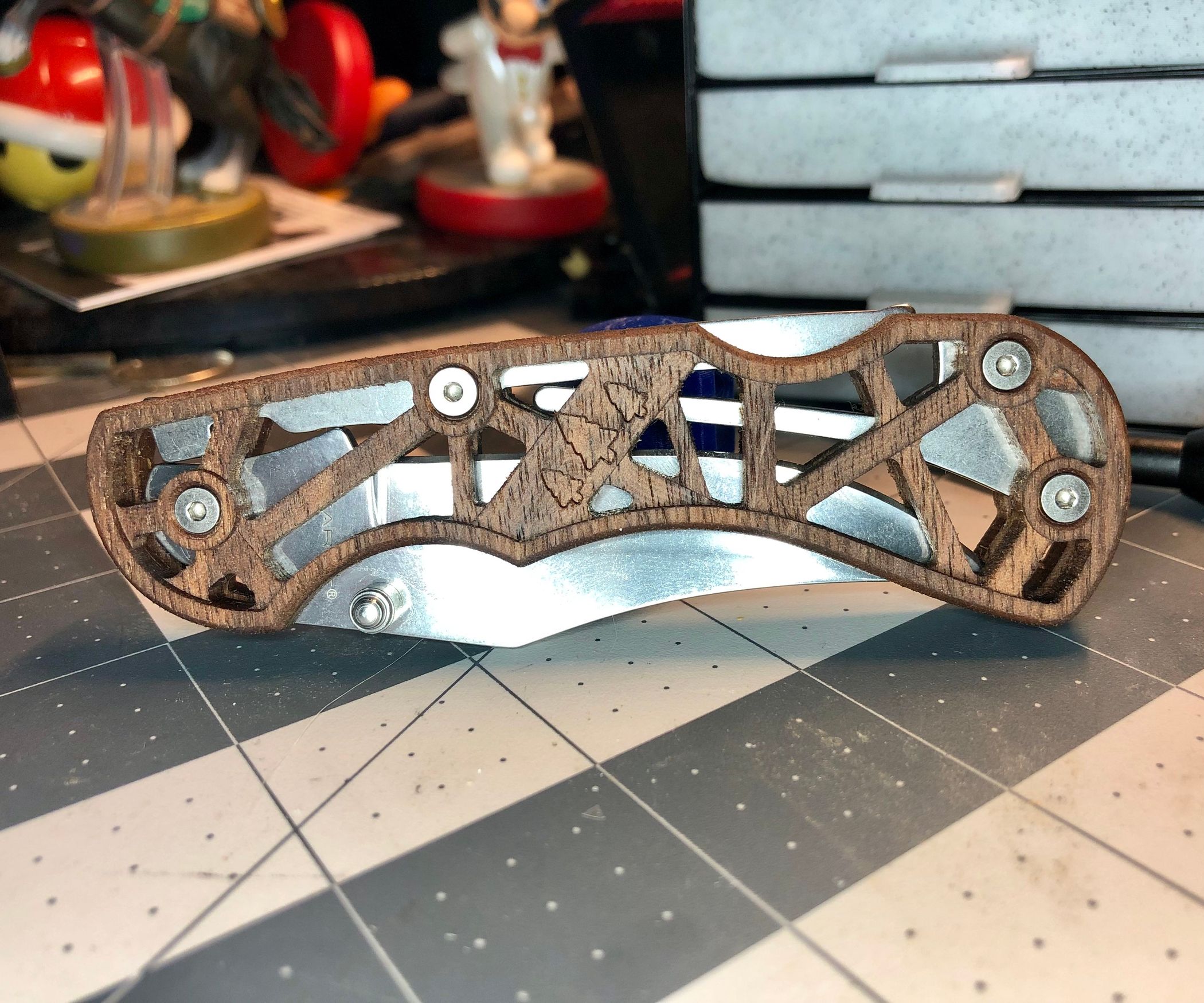 3 Ways to Finish Wood (Knife Scales) : 7 Steps - Instructables