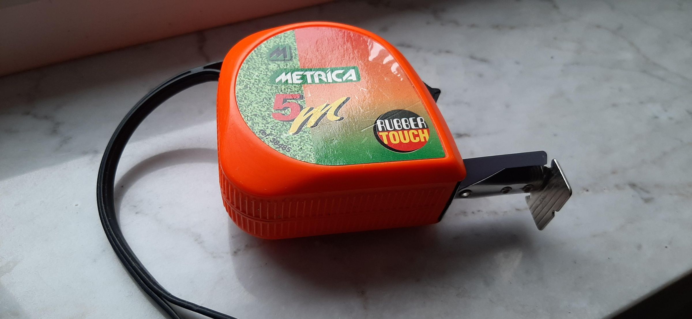 How to Clean Sticky Rubber : 4 Steps (with Pictures) - Instructables