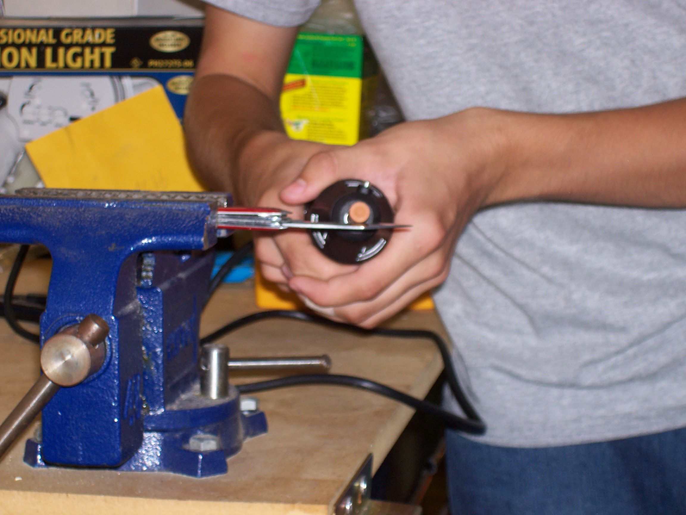 Quickly Sharpen a Knife...with a Dremel! : 4 Steps - Instructables