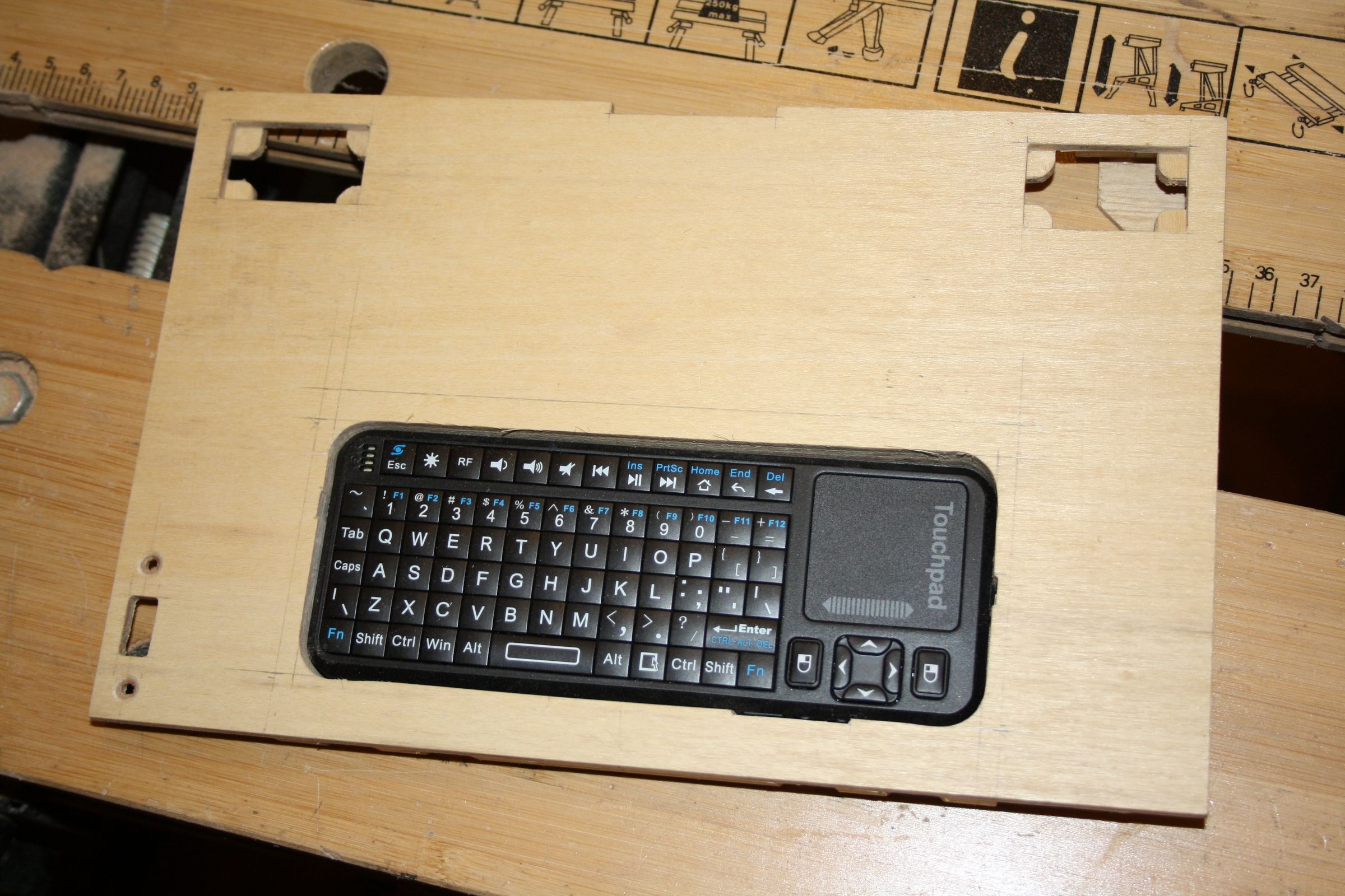 LapPi - a Raspberry Pi Netbook : 14 Steps (with Pictures) - Instructables