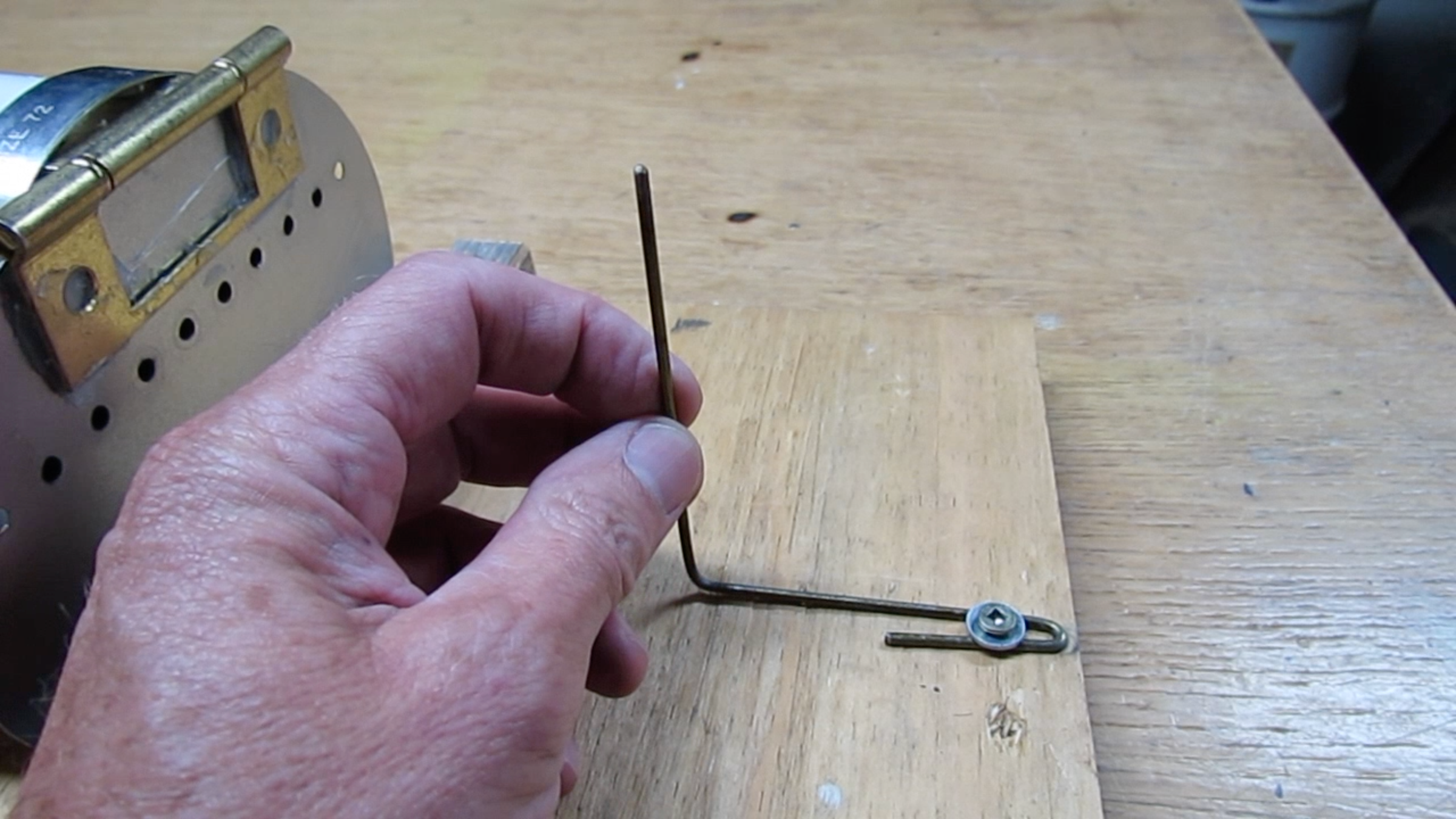 PVC Humane Capture Release Squirrel Trap : 14 Steps (with Pictures ...