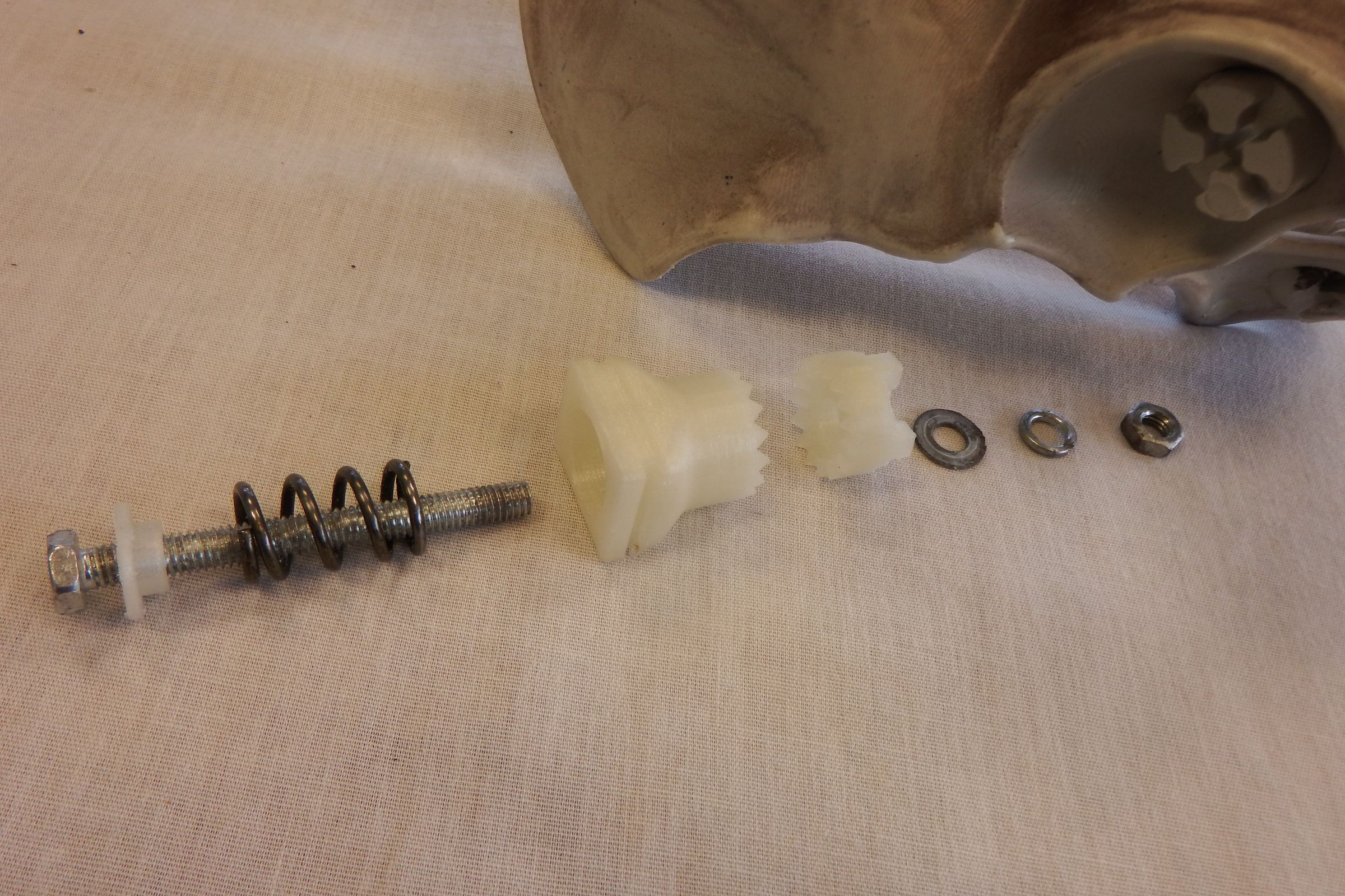 Hack and Repair Plastic Halloween Skeletons : 9 Steps - Instructables