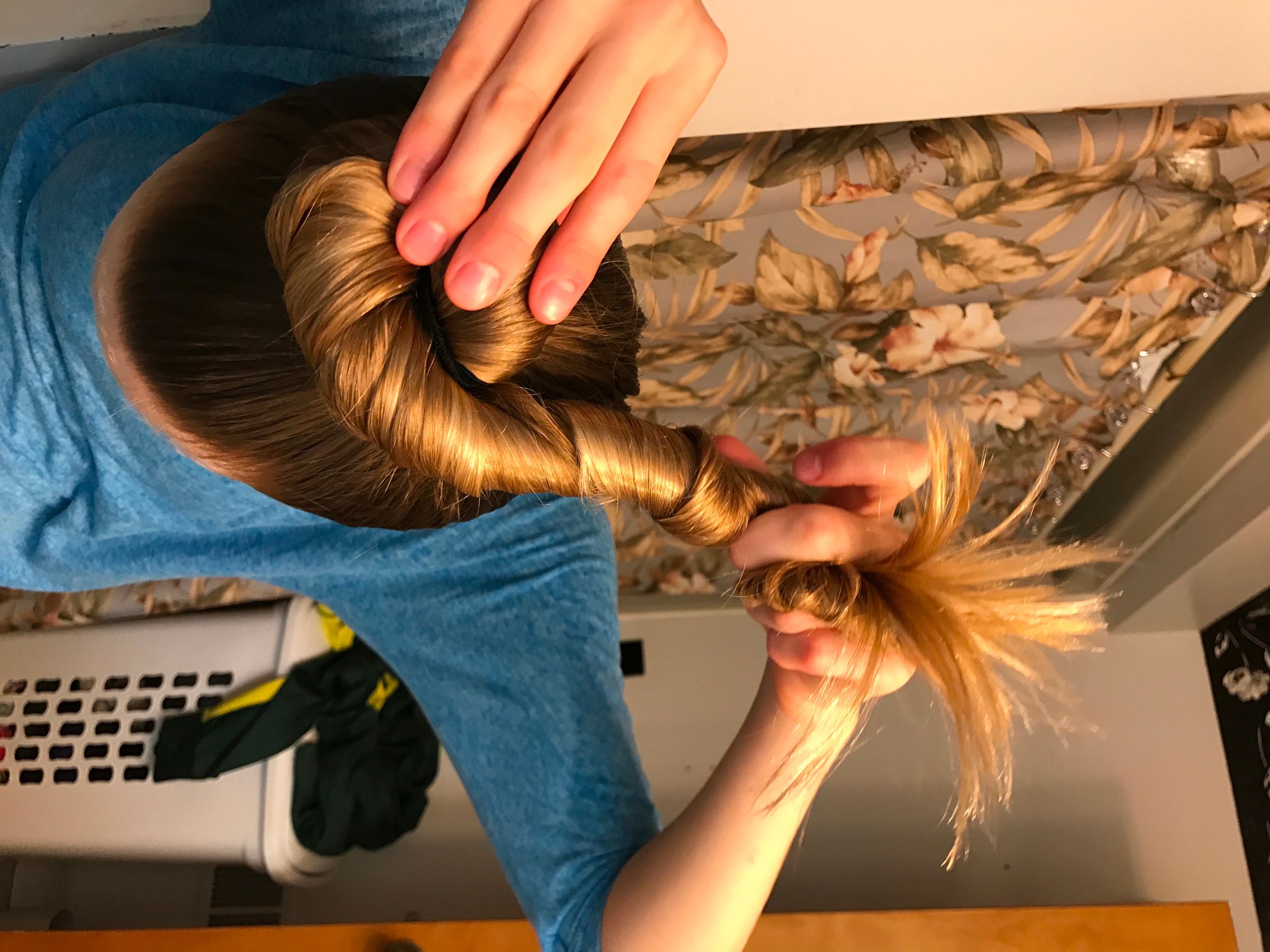 How to Do a Classical Ballet Bun : 16 Steps - Instructables