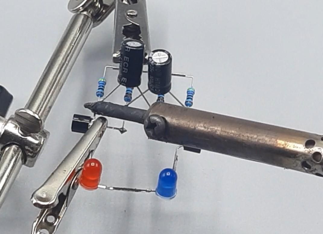 Simple Flip Flop Circuit : 8 Steps (with Pictures) - Instructables