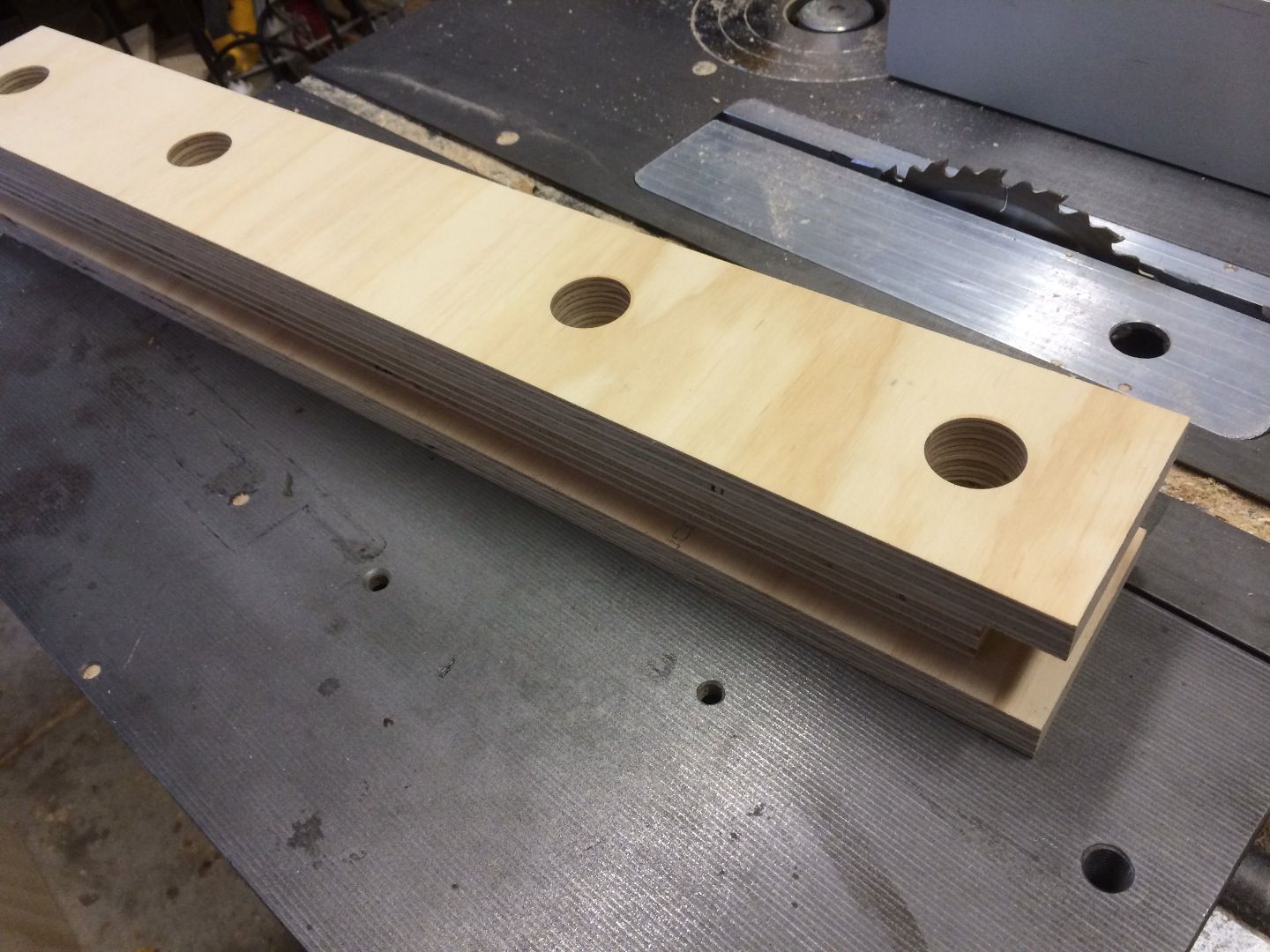 MFT My Fabulous Table : 12 Steps (with Pictures) - Instructables