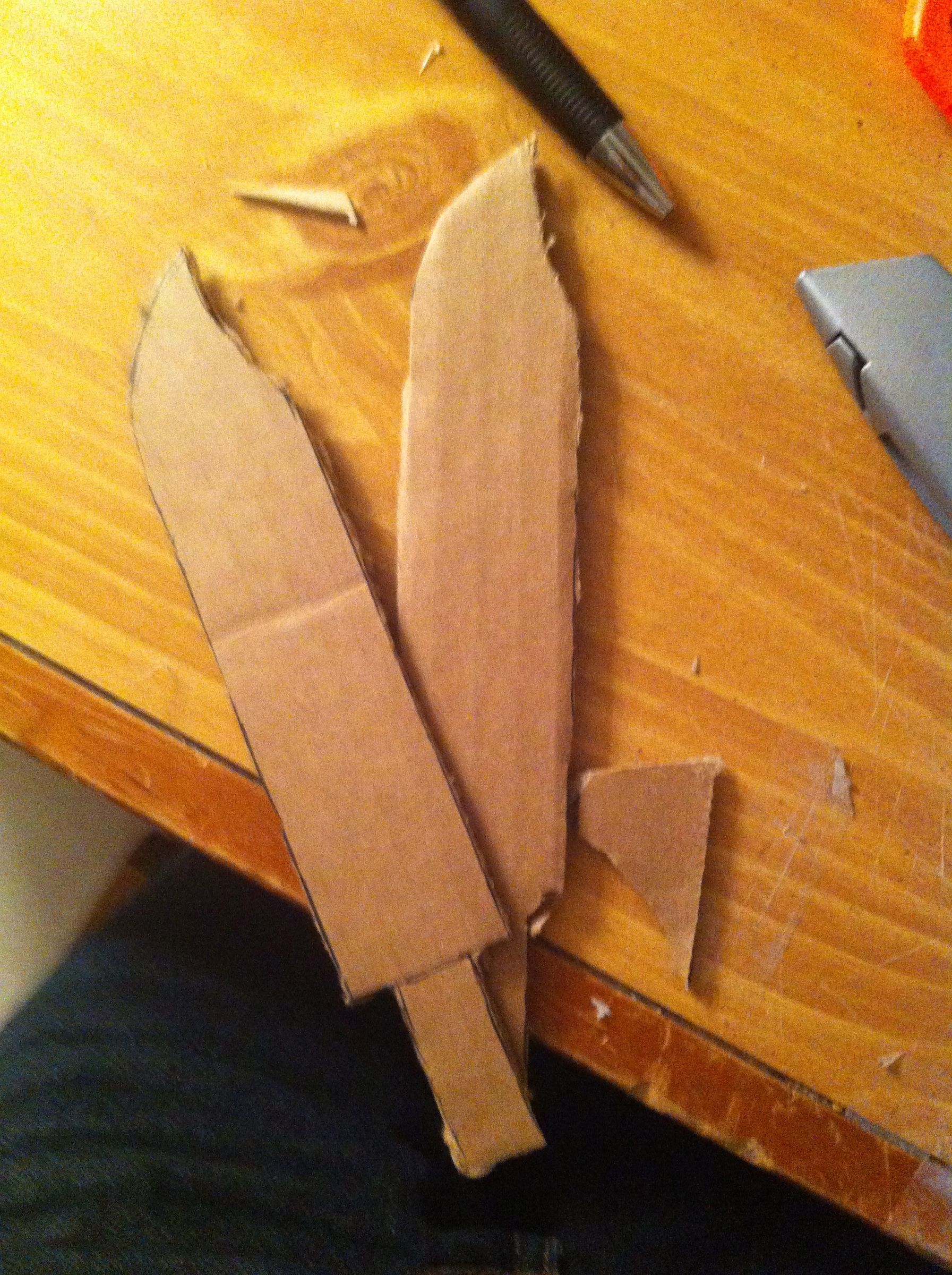 How to Make a Combat Knife Out of Cardboard : 5 Steps - Instructables