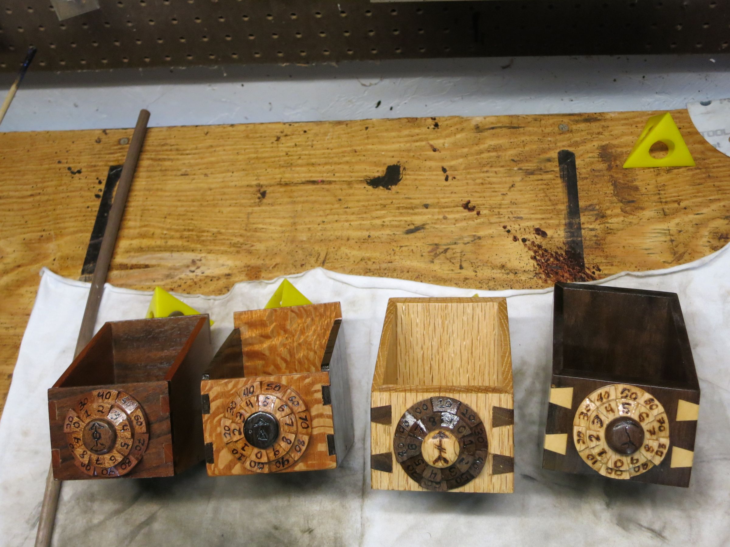 MTG Ultimate Deck Boxes : 8 Steps (with Pictures) - Instructables