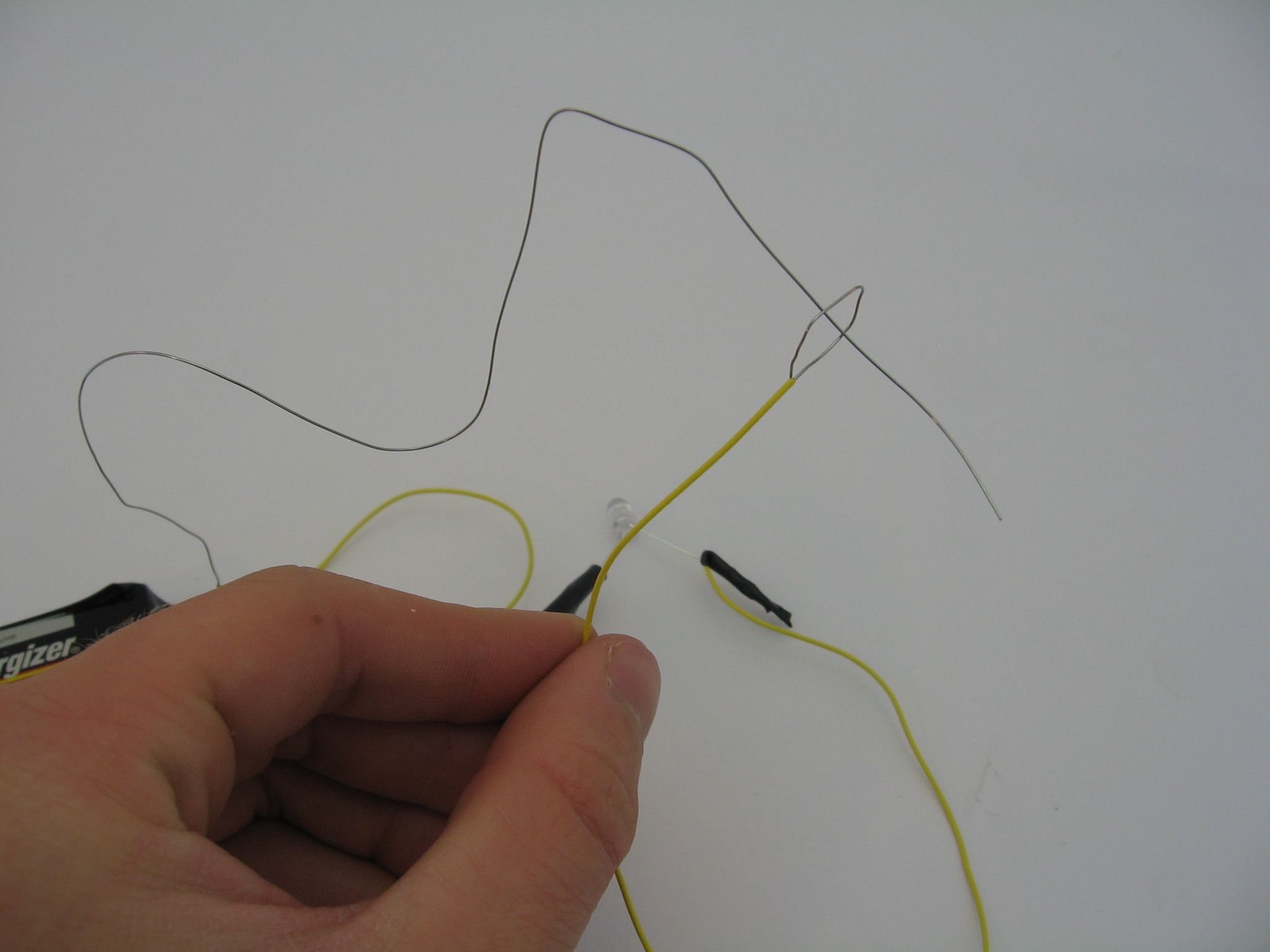 A Simple Circuit Game : 4 Steps - Instructables