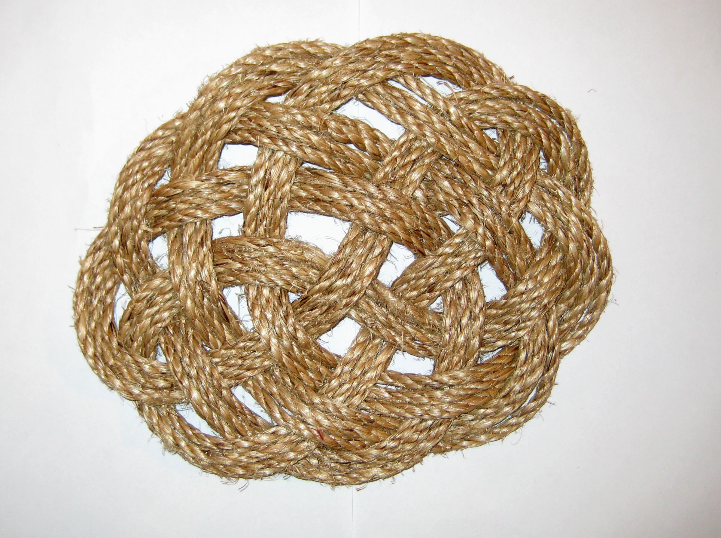 Tying Trivets Out of Rope for Holiday Gifts : 8 Steps - Instructables