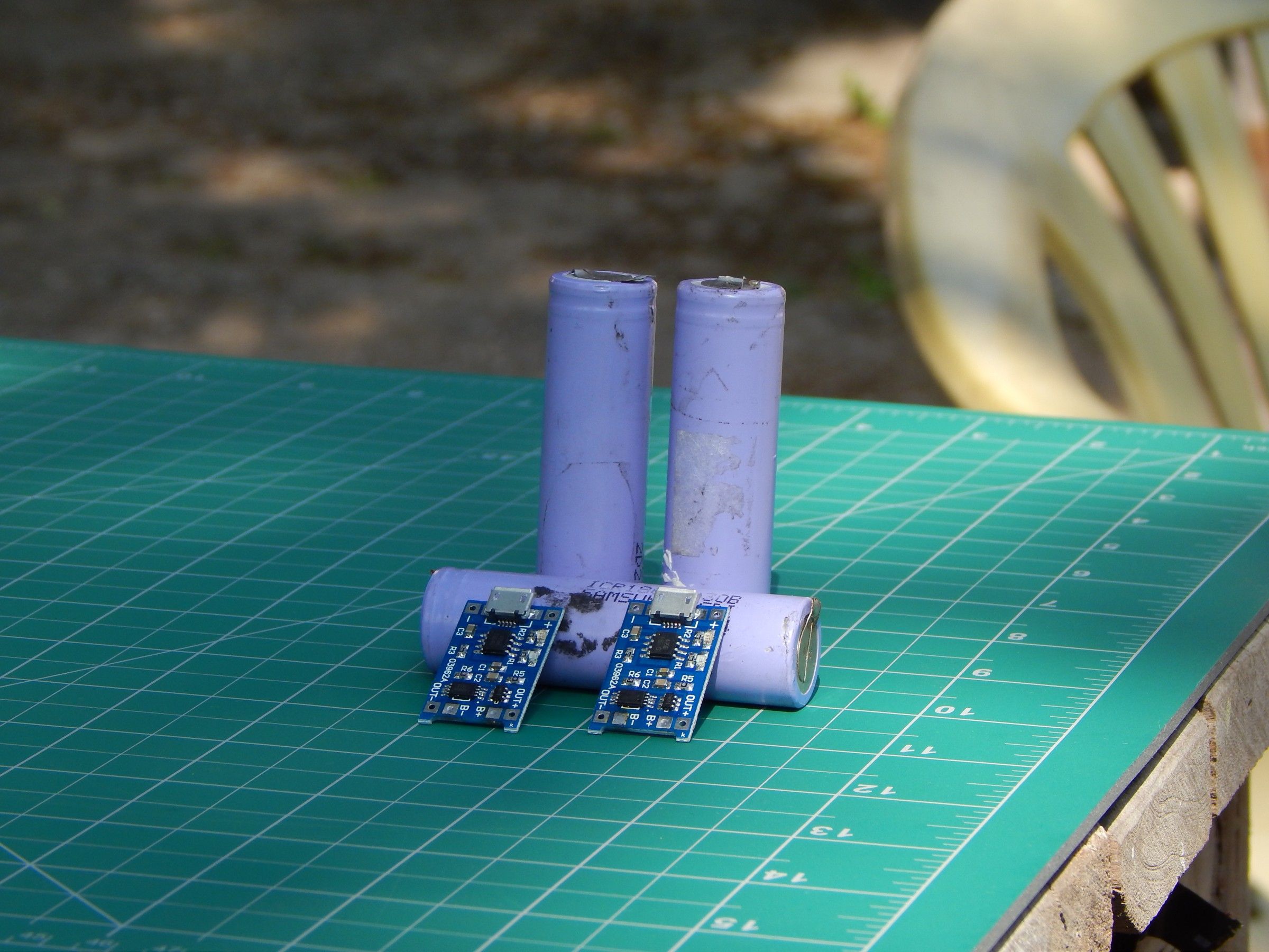 Recycle Your Dead Old Laptop Battery : 6 Steps (with Pictures ...