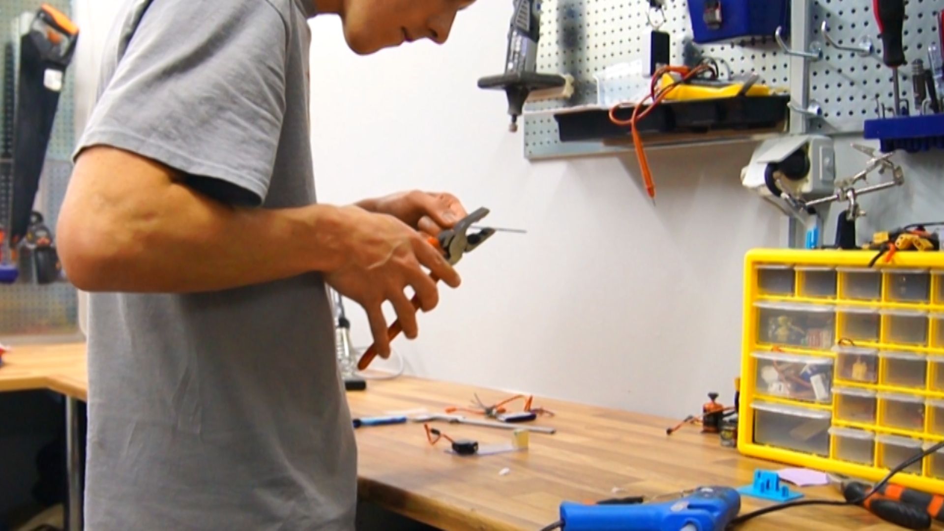 Remote Control Drop Mechanism : 7 Steps (with Pictures) - Instructables