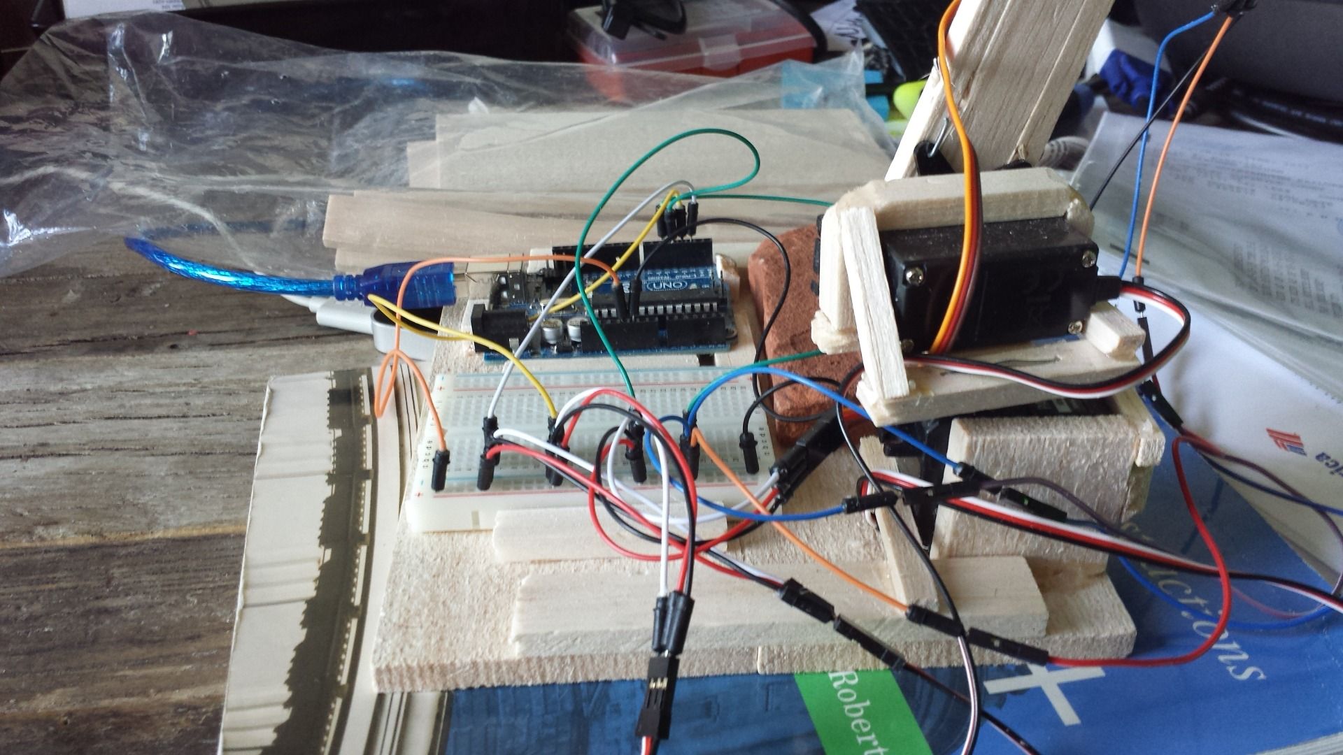 Hand Tracking Mechanical Arm - Pyduino + Leap Motion : 11 Steps (with Pictures) - Instructables