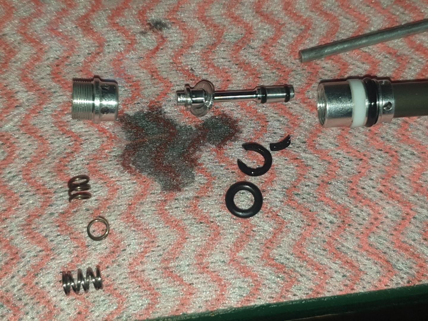 Servicing the “non-servicable” OneUp Dropper Cartridge : 15 Steps ...