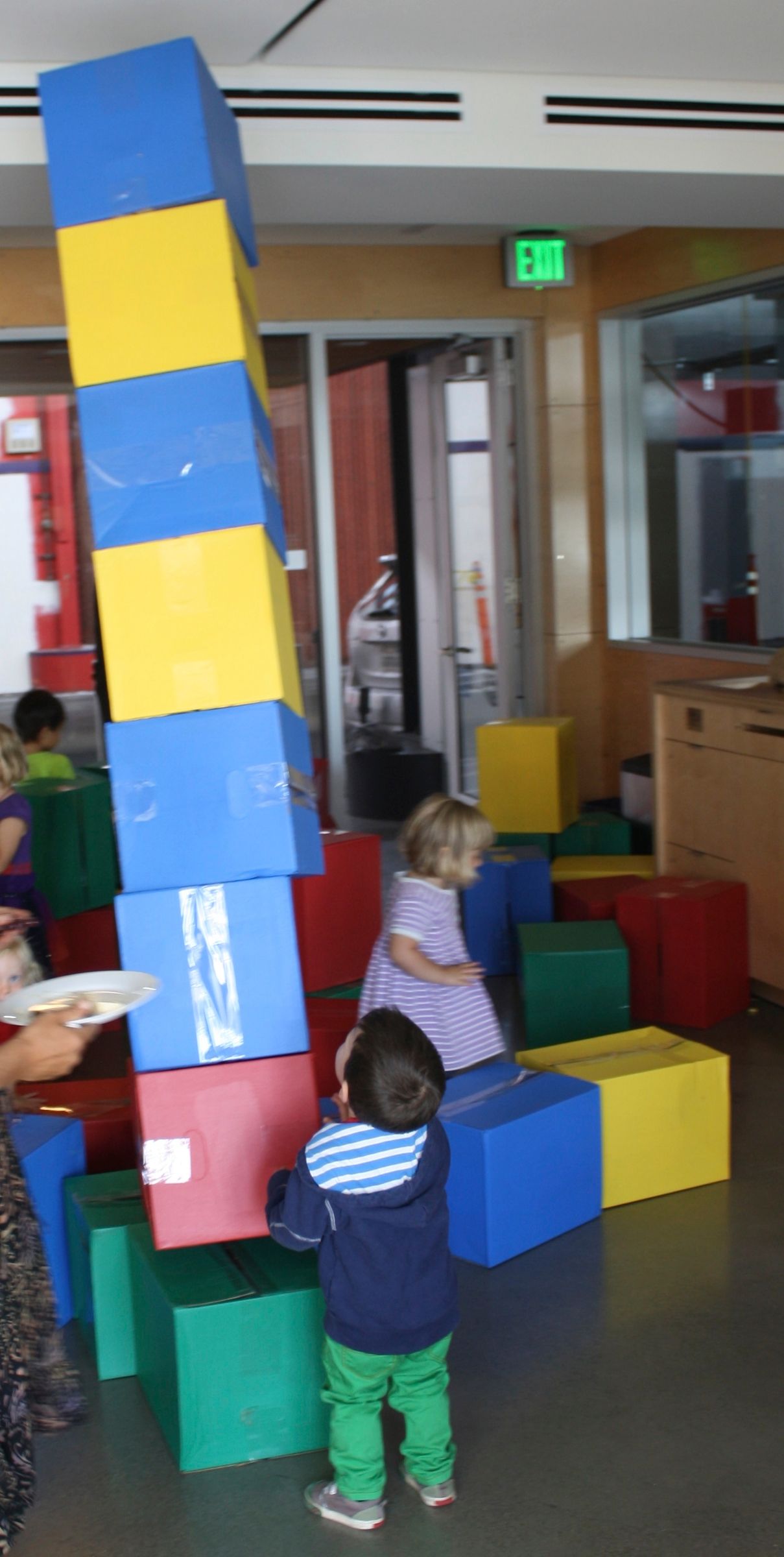 Giant Cardboard LEGO Blocks : 8 Steps (with Pictures) - Instructables