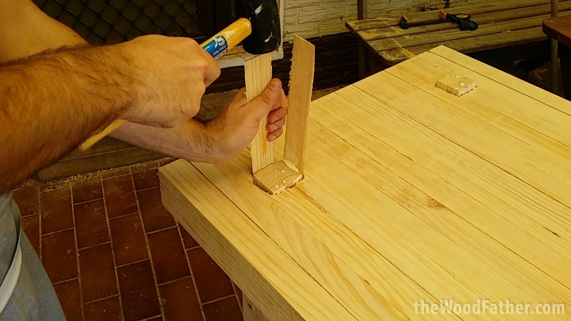 A Solid and Cheap 2x4 Workbench : 10 Steps (with Pictures) - Instructables