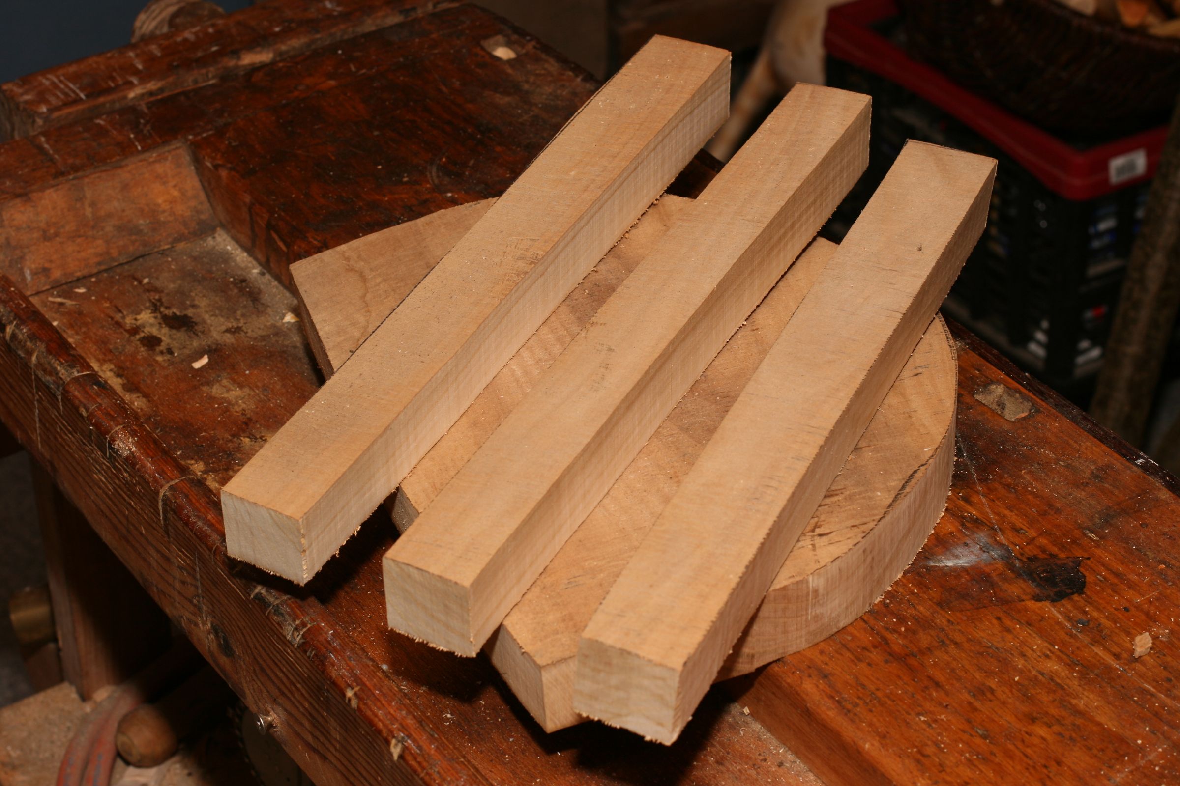 Make a Real Viking Stool : 6 Steps (with Pictures) - Instructables
