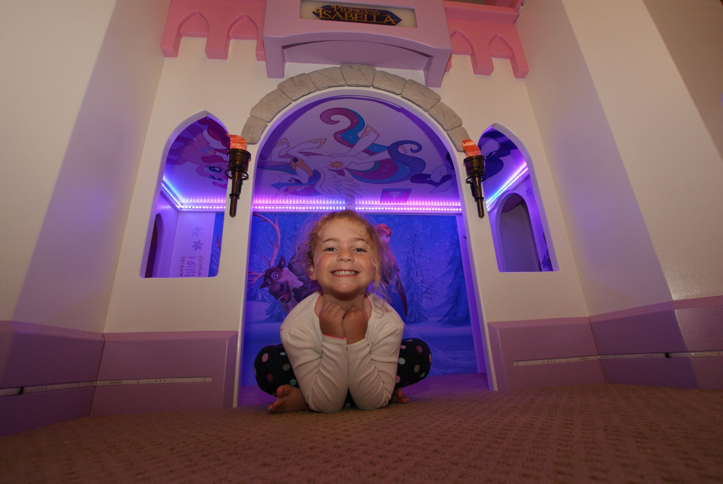Building a Pretty Princess Castle Bed Your Child Will Love : 9 Steps ...