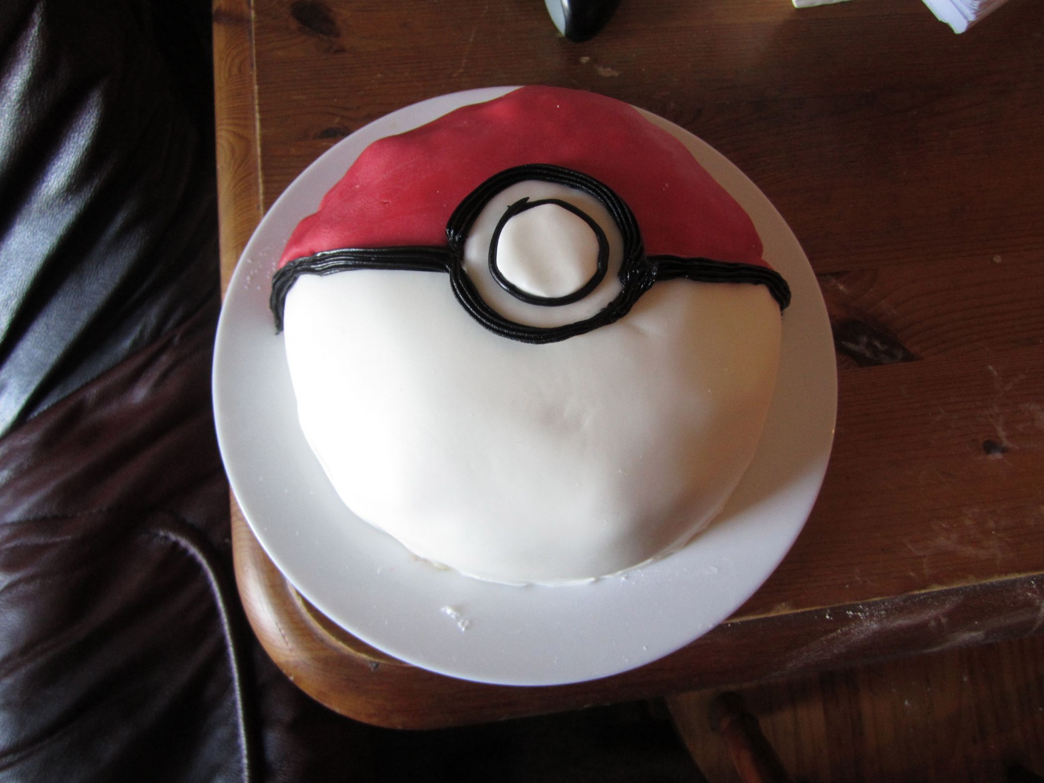 How to Make a Pokeball Cake (in HD!) (with Pictures) - Instructables