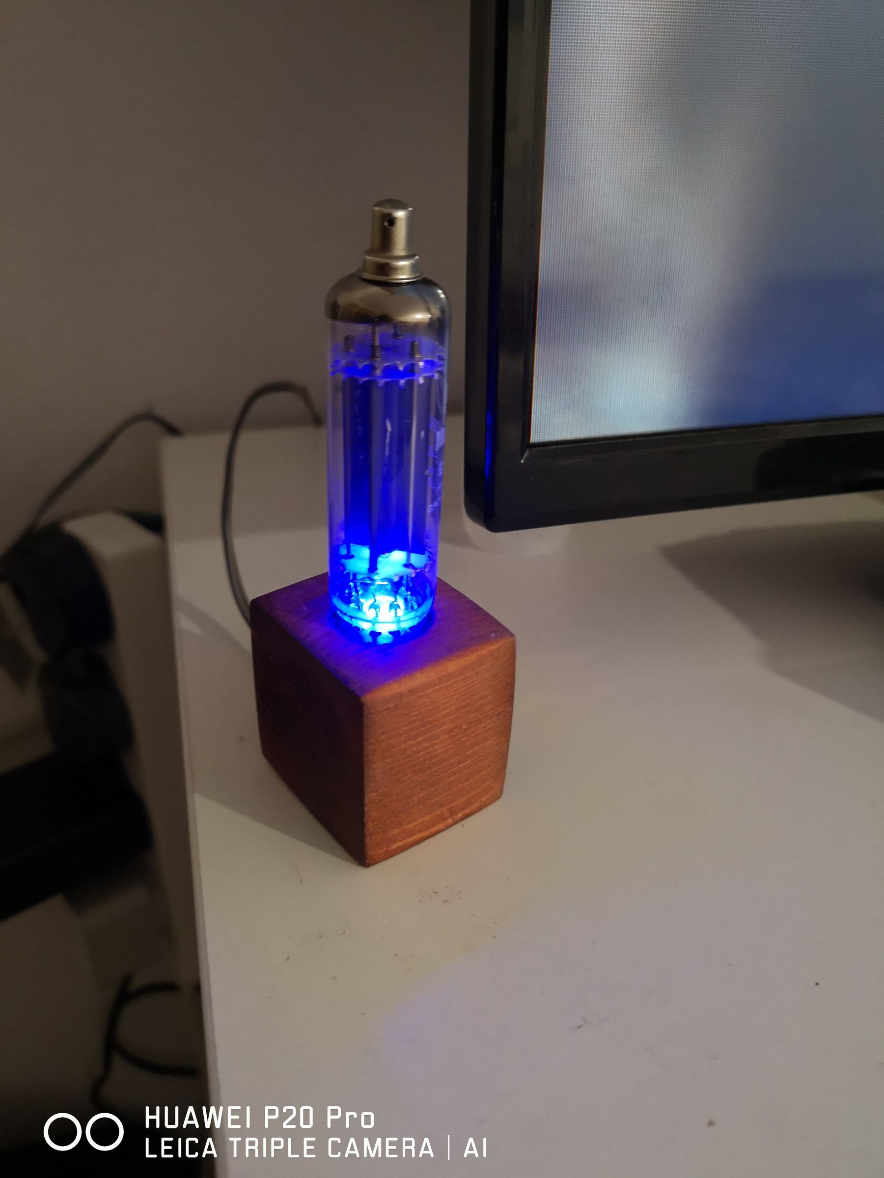 Vacuum Tube Lamp - Instructables
