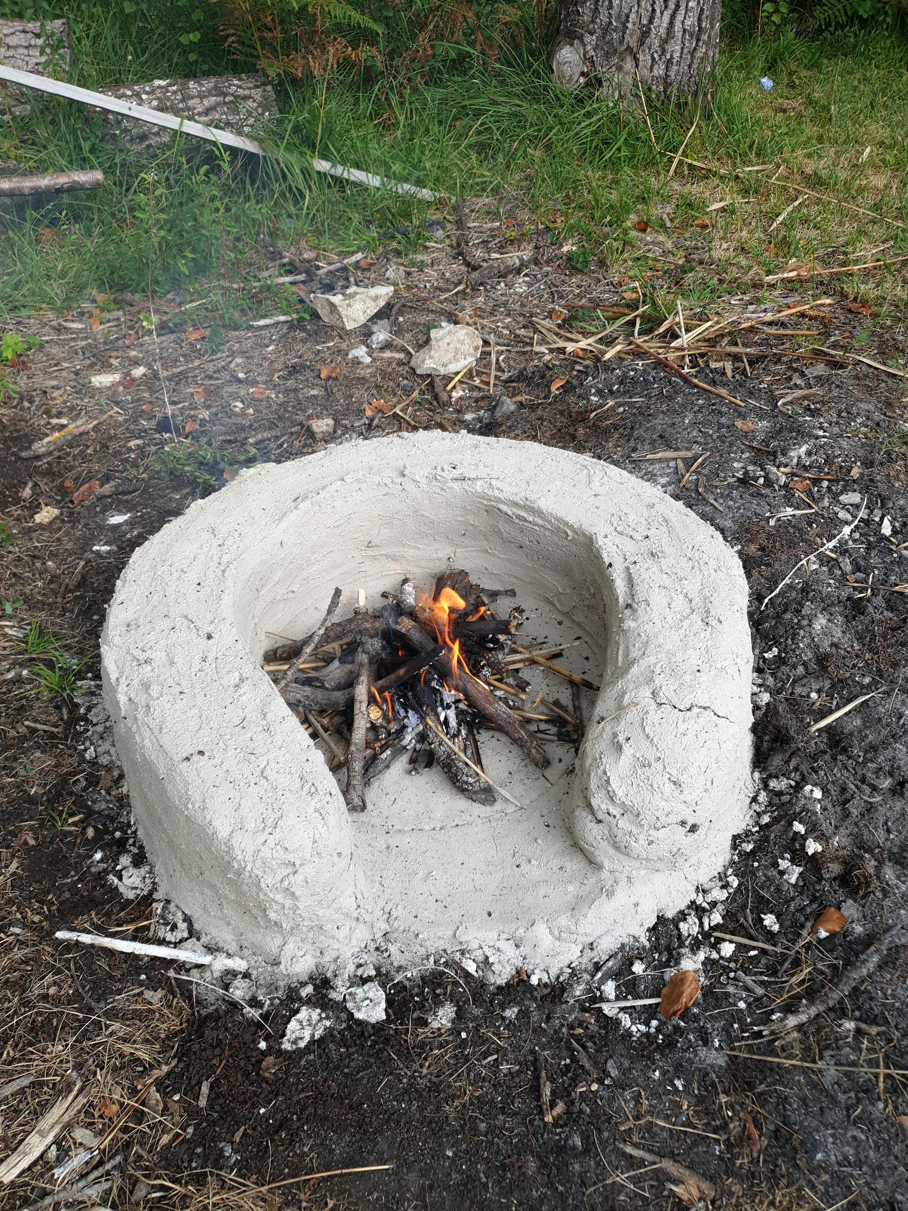 Primitive Pottery Wood Firing Updraft Kiln : 7 Steps (with Pictures ...
