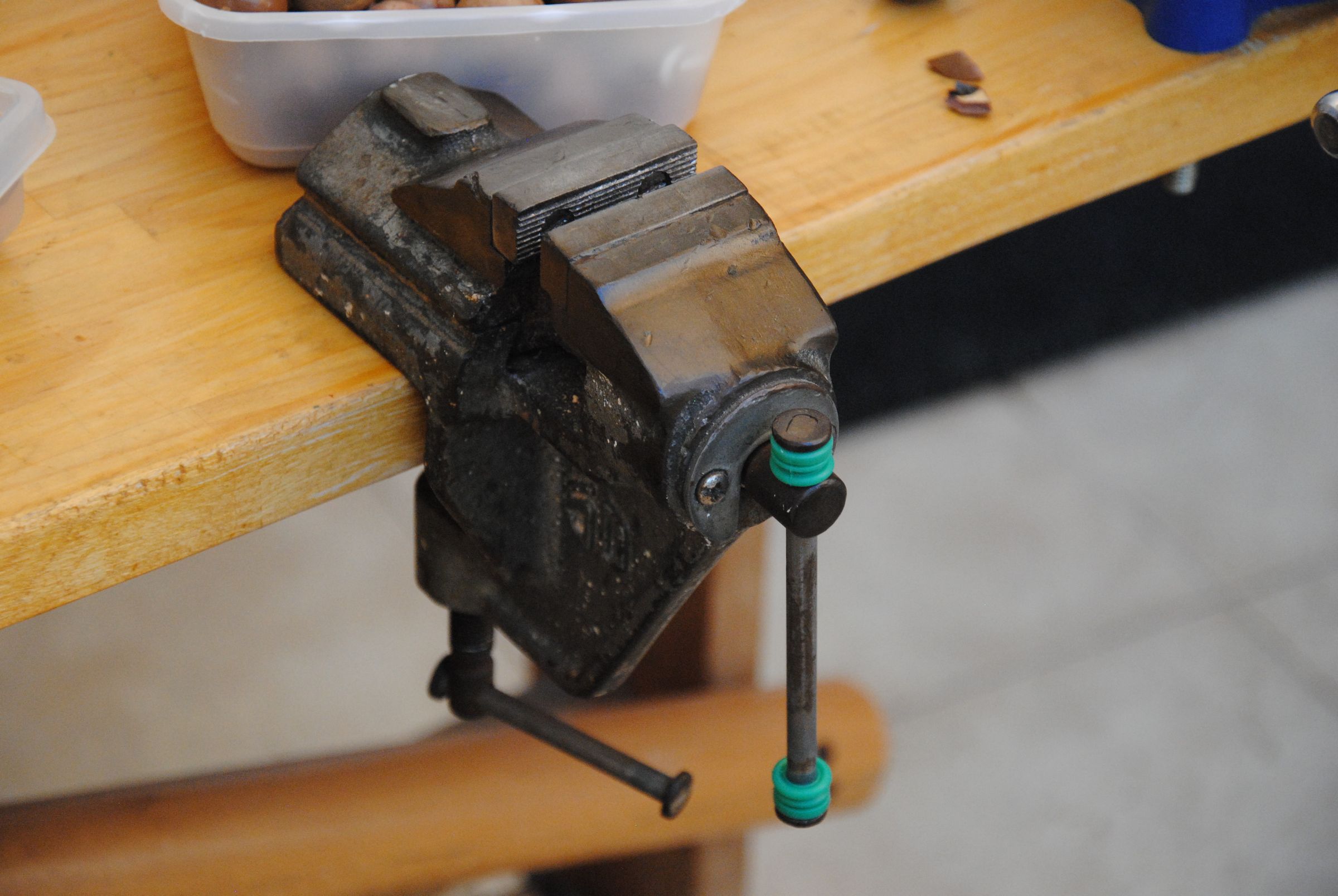 10 MORE Bench Vise Tips, Tricks, & Hacks (Part 2) : 11 Steps (with ...