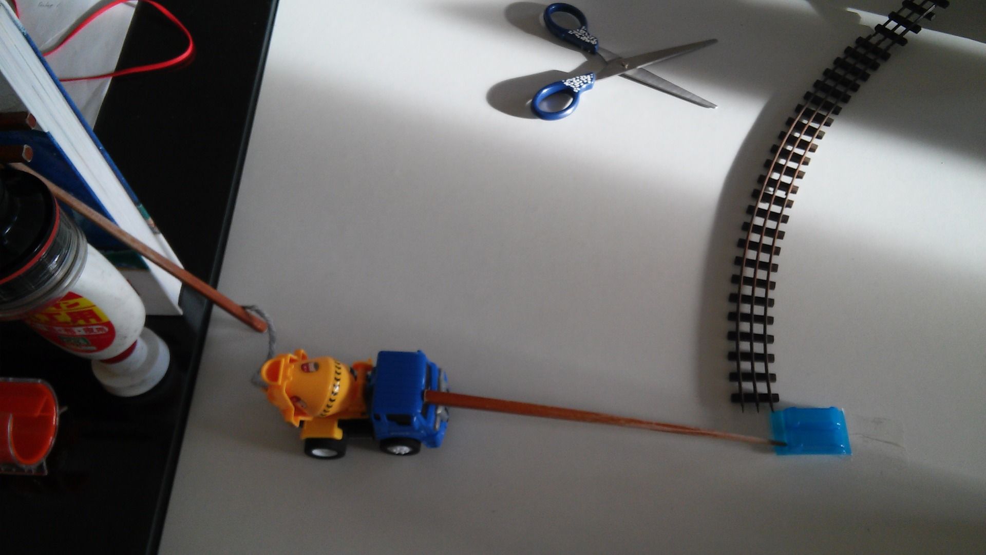 Rube Goldberg Machine Prototype : 16 Steps (with Pictures) - Instructables