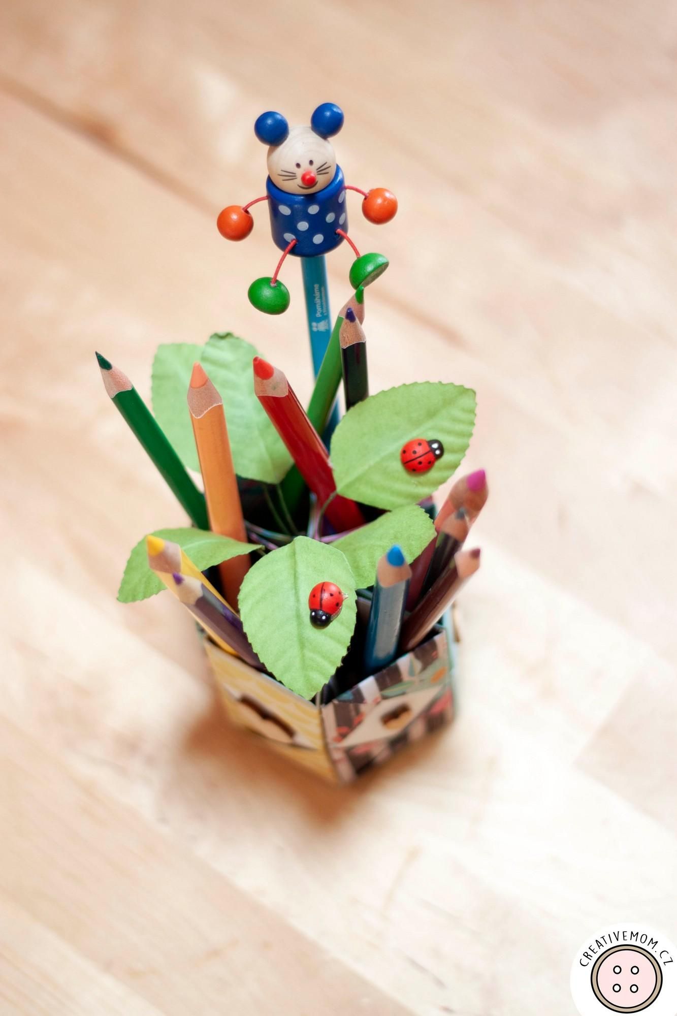 Folded Paper Pencil Stand : 3 Steps (with Pictures) - Instructables