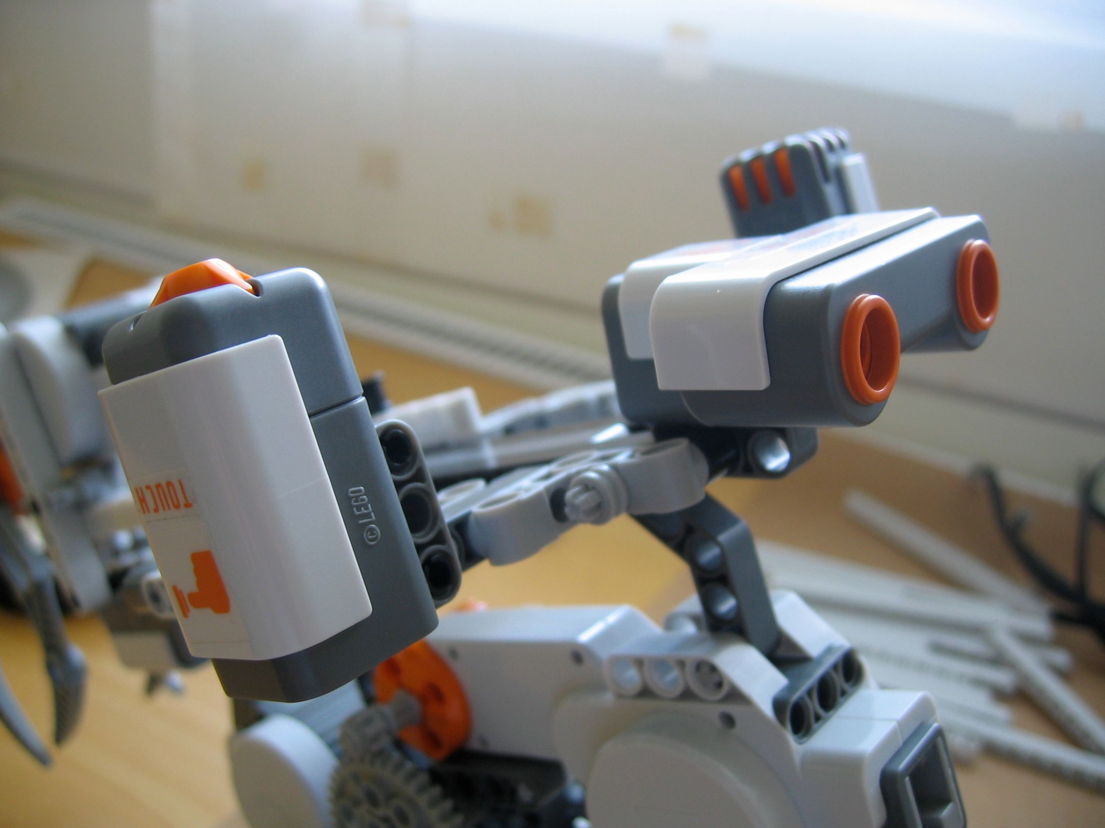 How to Build a Simple Robotic Arm From Lego Mindstorms NXT? : 9 Steps ...