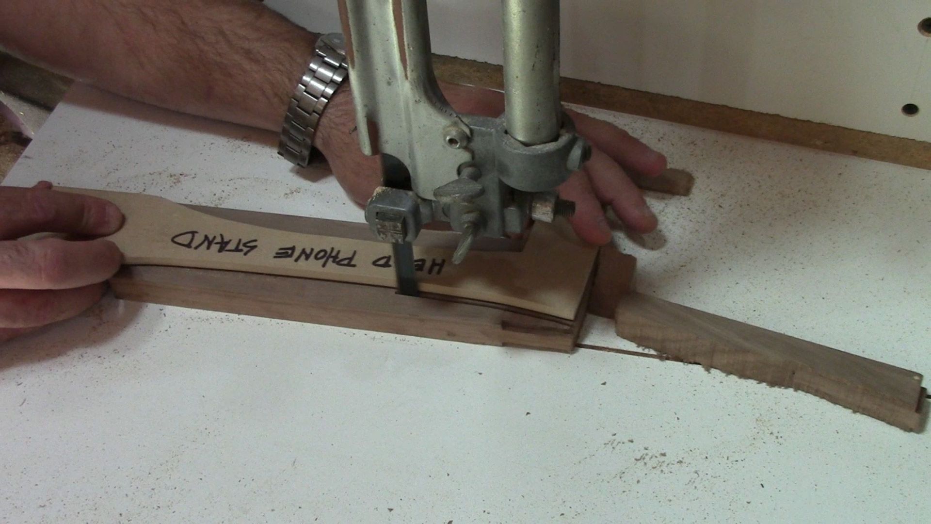 Live Edge Headphone Stand : 15 Steps (with Pictures) - Instructables