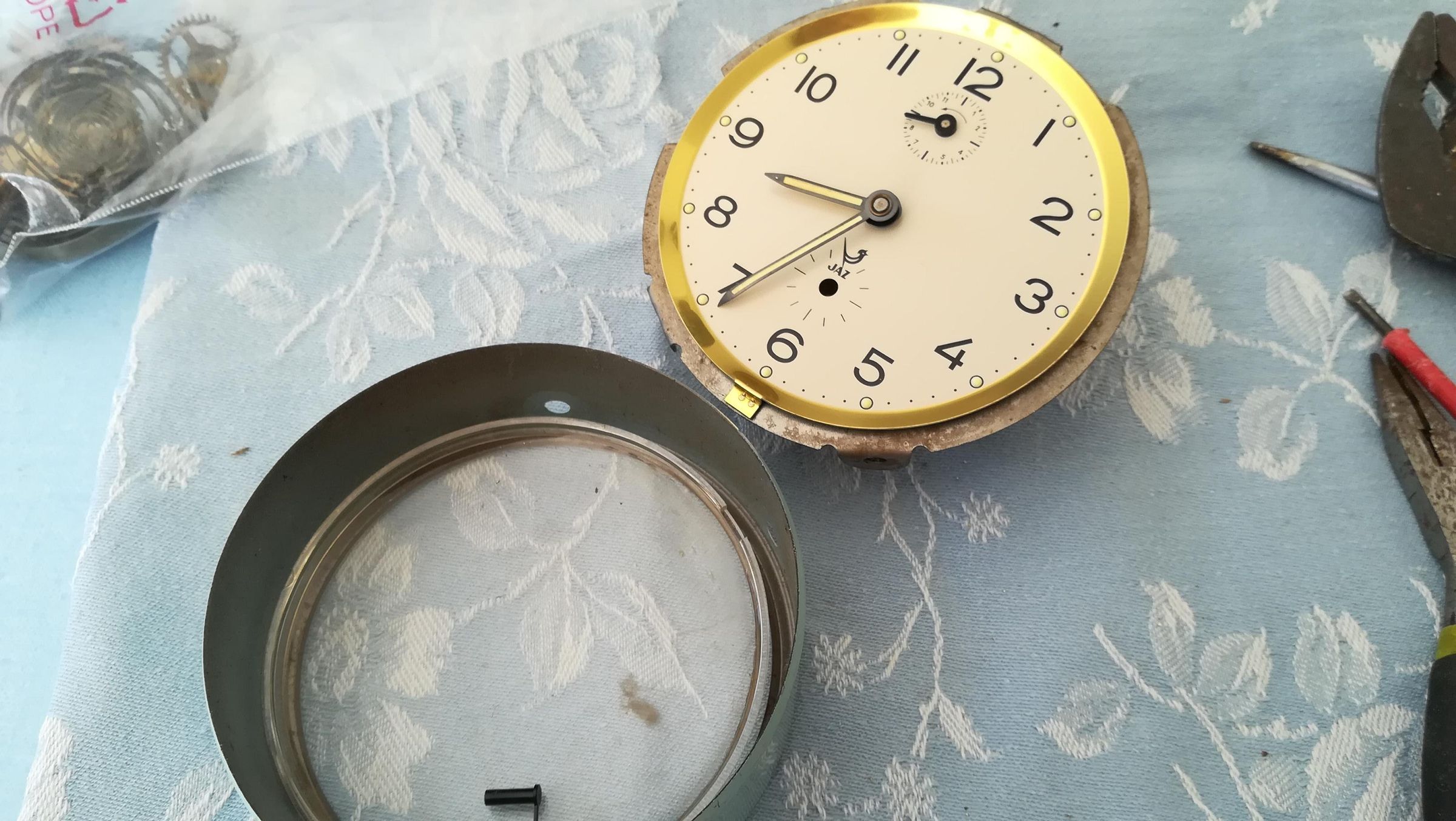 Convert Analog Alarm Clock : 8 Steps (with Pictures) - Instructables