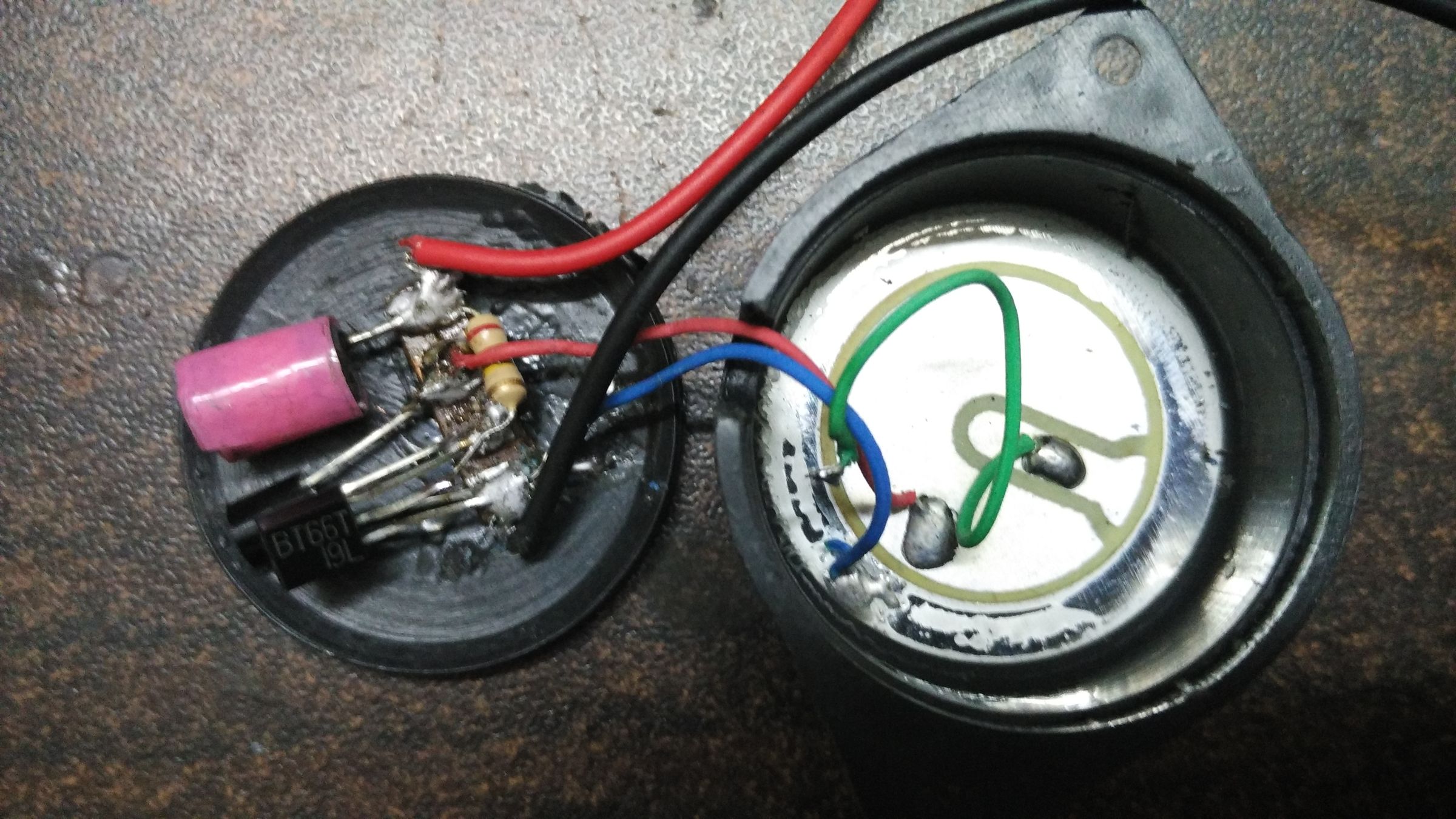 How to Drive a Piezo Buzzer With Um66 Music Transistor : 3 Steps ...