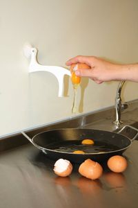 The EZegg, Breaking an Egg With One Hand : 7 Steps (with Pictures ...