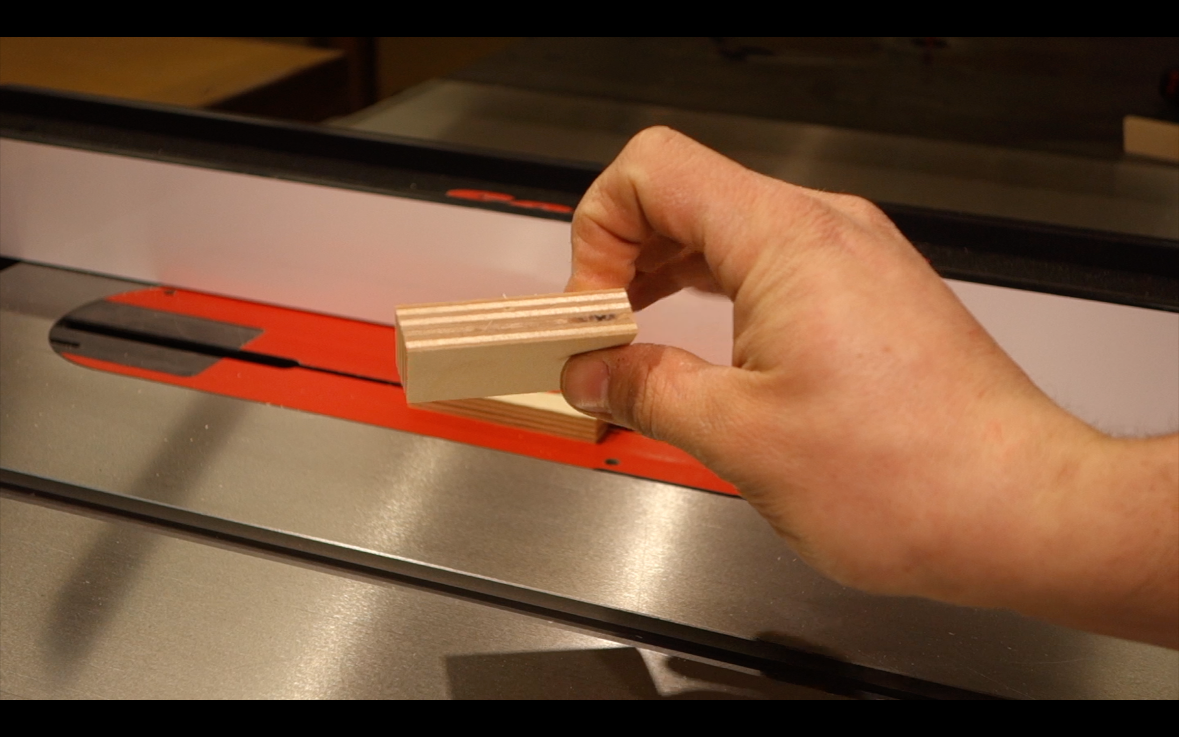 Make It - Adjustable Router Fence : 7 Steps (with Pictures) - Instructables