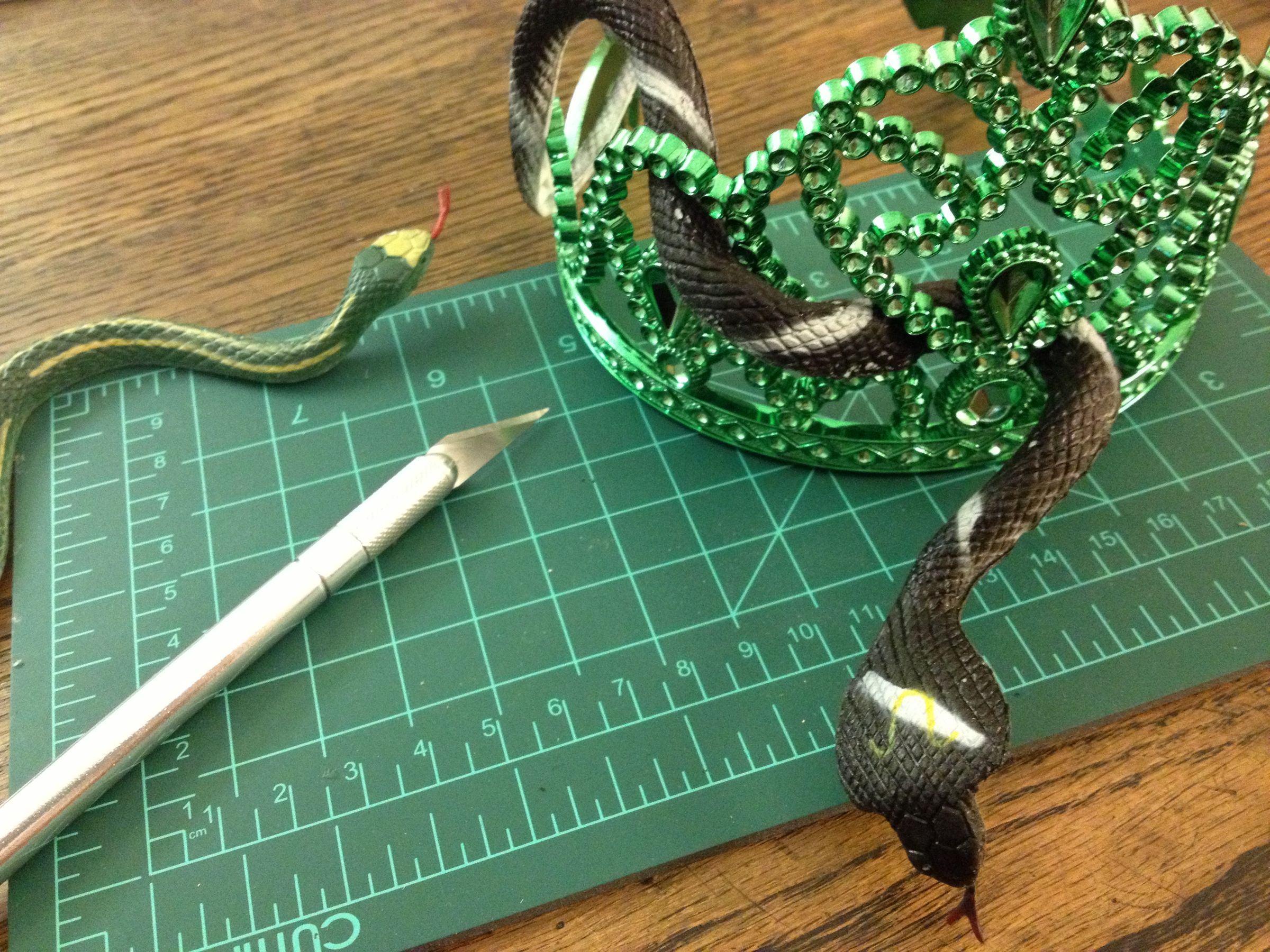 Medusa Crown : 6 Steps (with Pictures) - Instructables