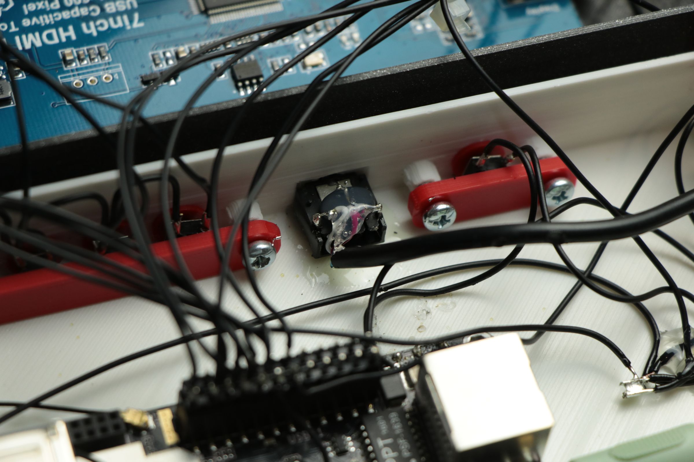Make Your Own Portable Retro Game Console!......which Is Also a Win10 ...