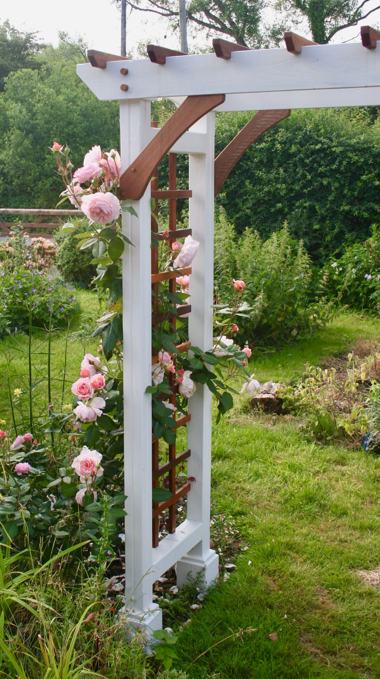 Garden Rose Arbour : 12 Steps (with Pictures) - Instructables