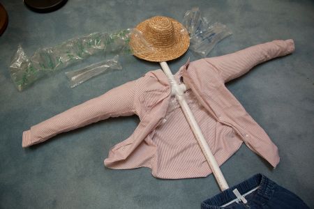 Life-Sized Scarecrow With Stand : 6 Steps - Instructables