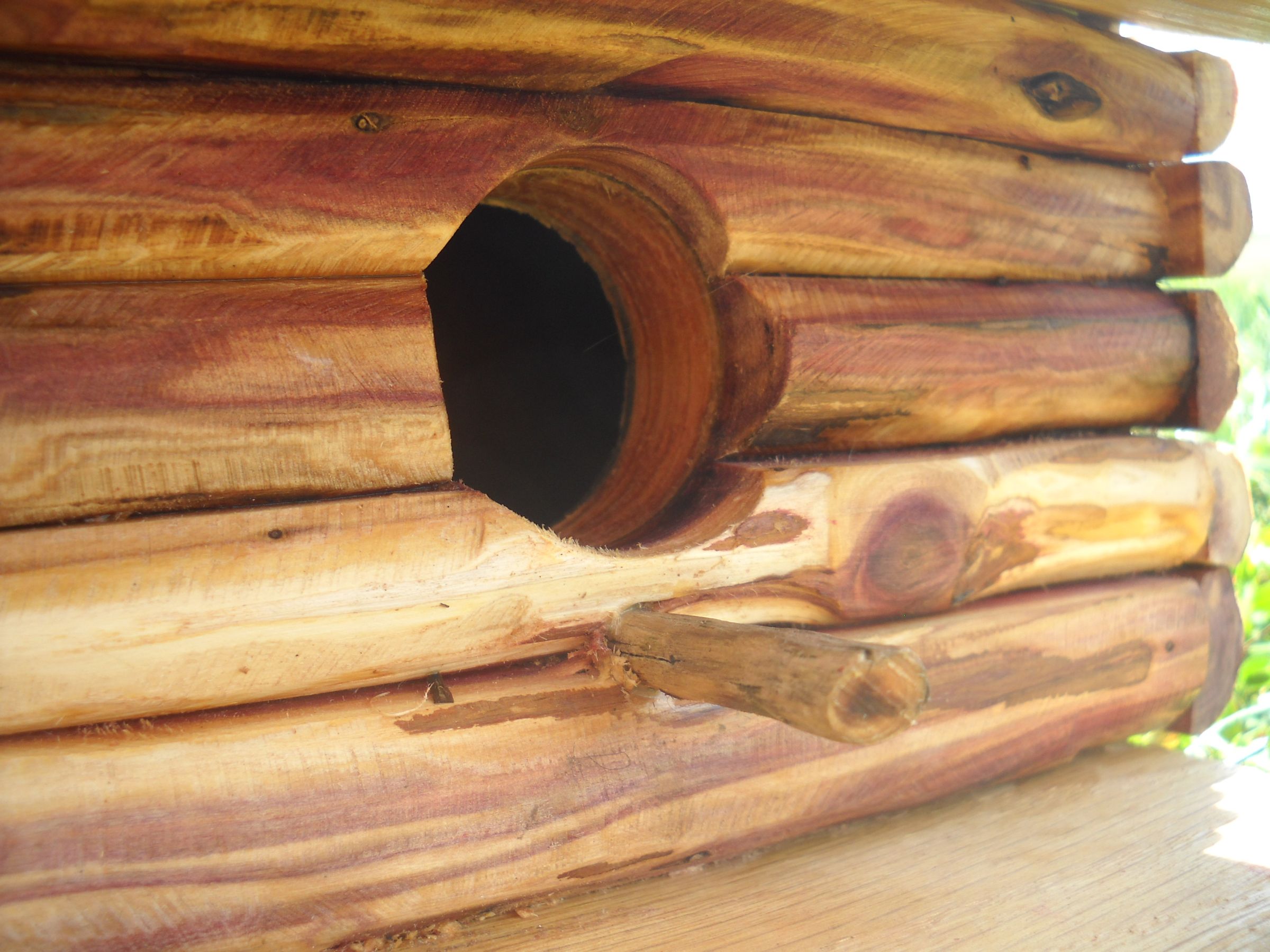 Log Cabin Bird House : 12 Steps (with Pictures) - Instructables