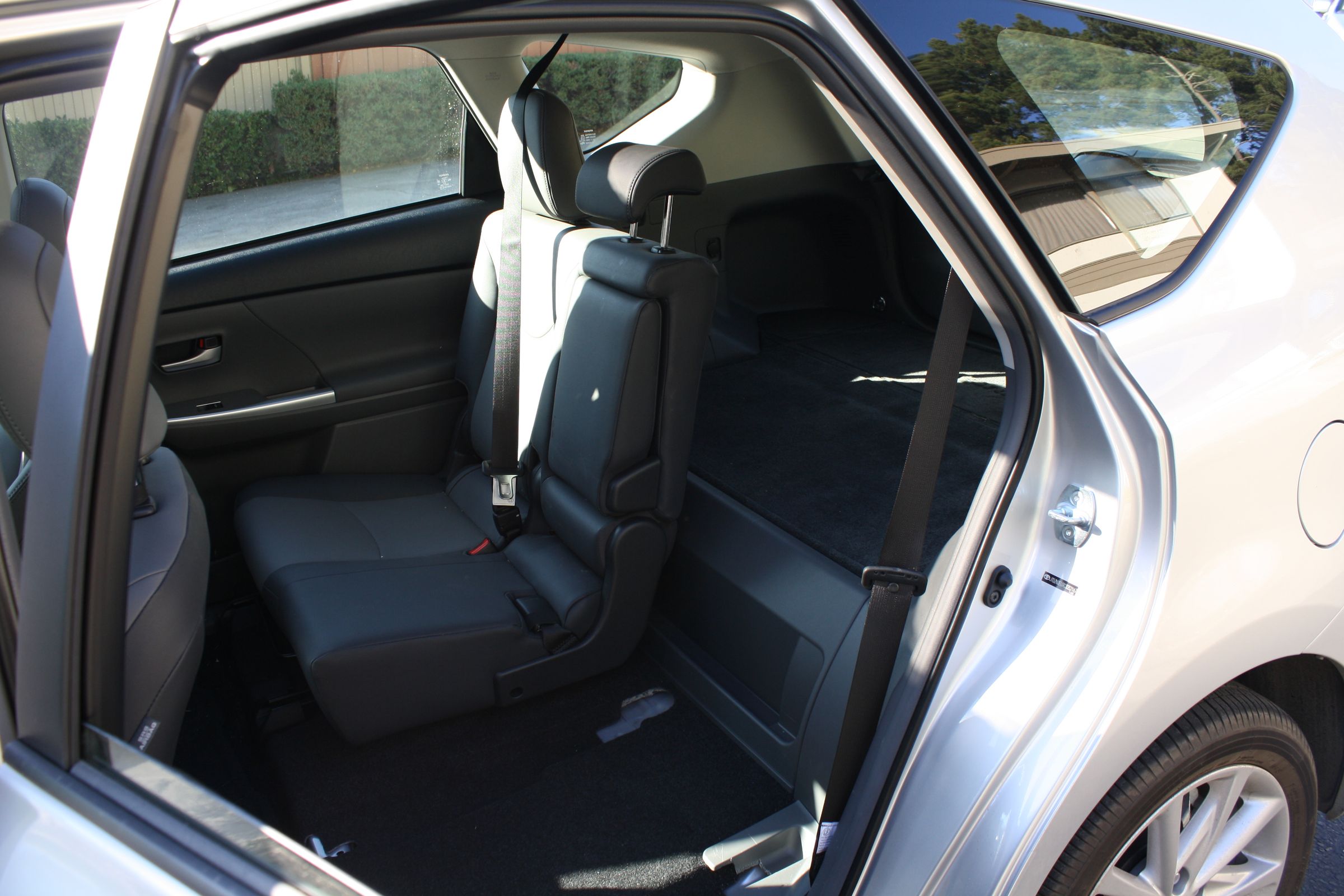 How to Remove the Rear Seats From a Toyota Prius V : 3 Steps (with ...