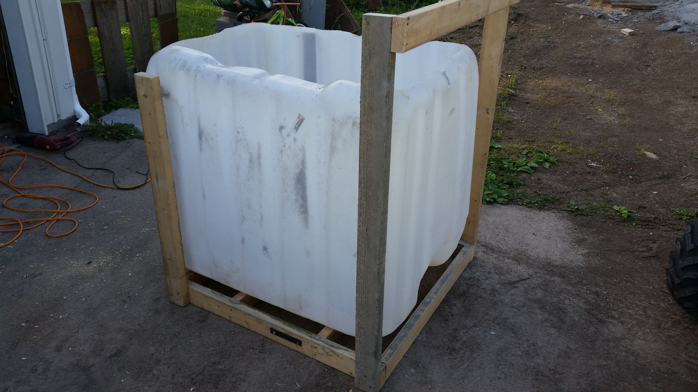 Grass Clipping Cart From Reclaimed Materials. : 5 Steps (with Pictures ...