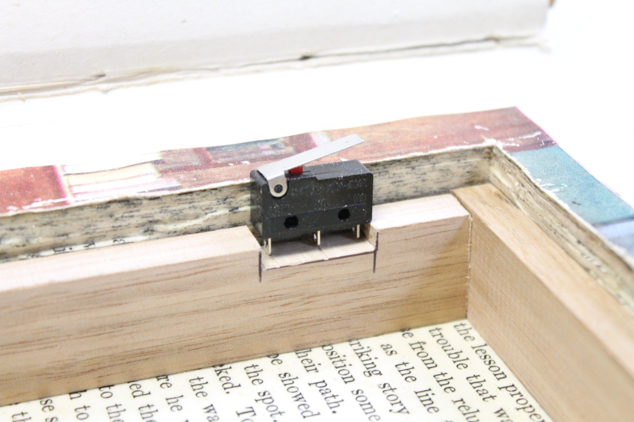 LED Book Light - Inside a Book! : 10 Steps (with Pictures) - Instructables
