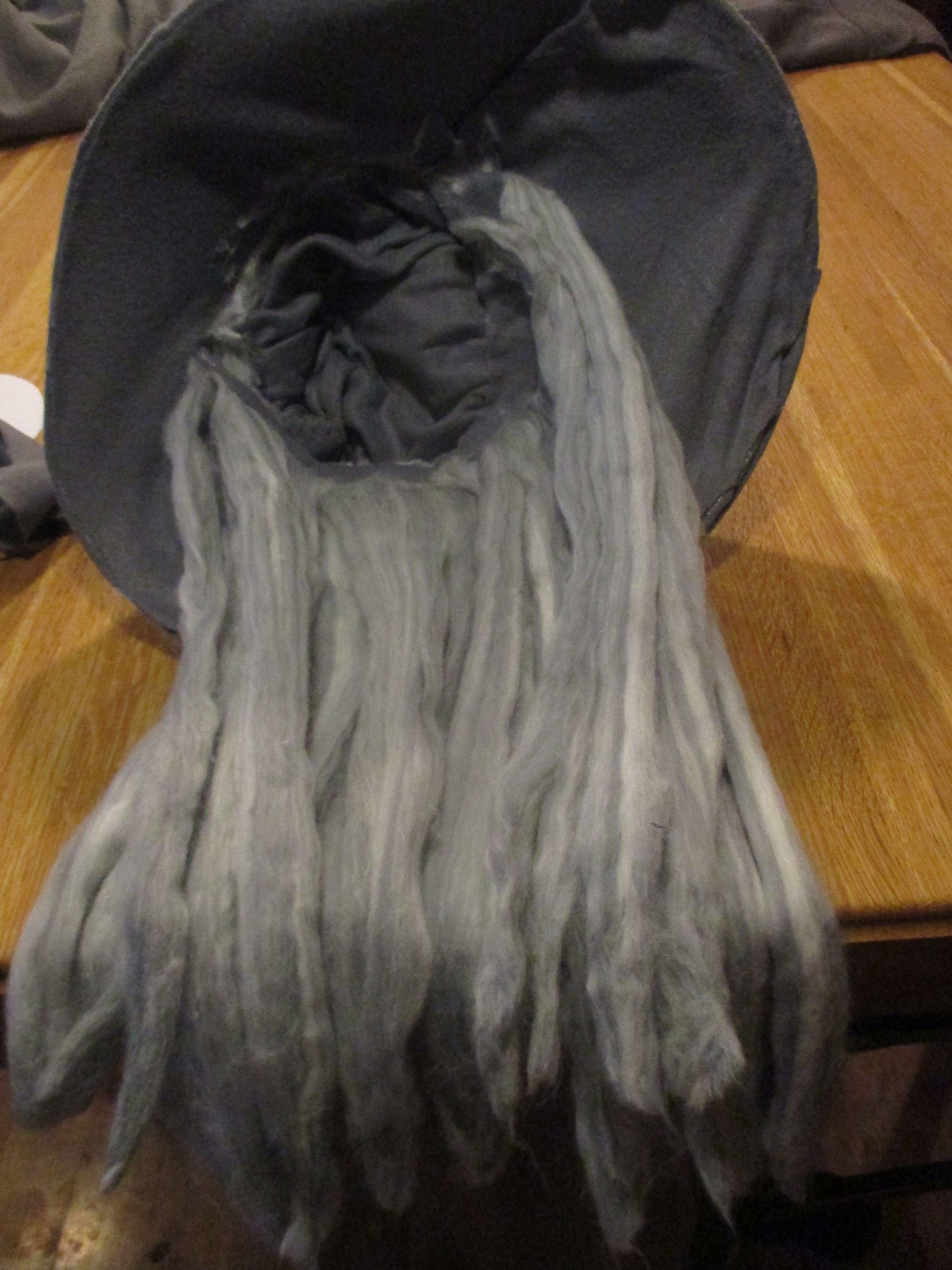 Cheap and Easy Gandalf Costume! : 8 Steps (with Pictures) - Instructables