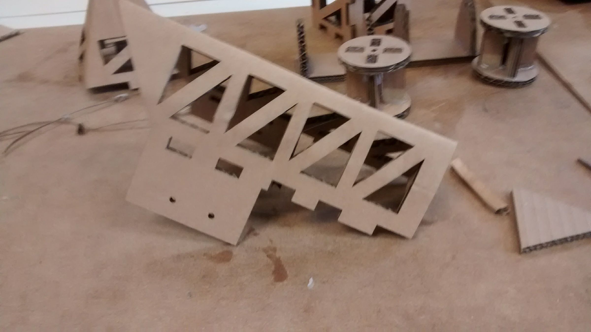Cardboard Crane : 5 Steps (with Pictures) - Instructables
